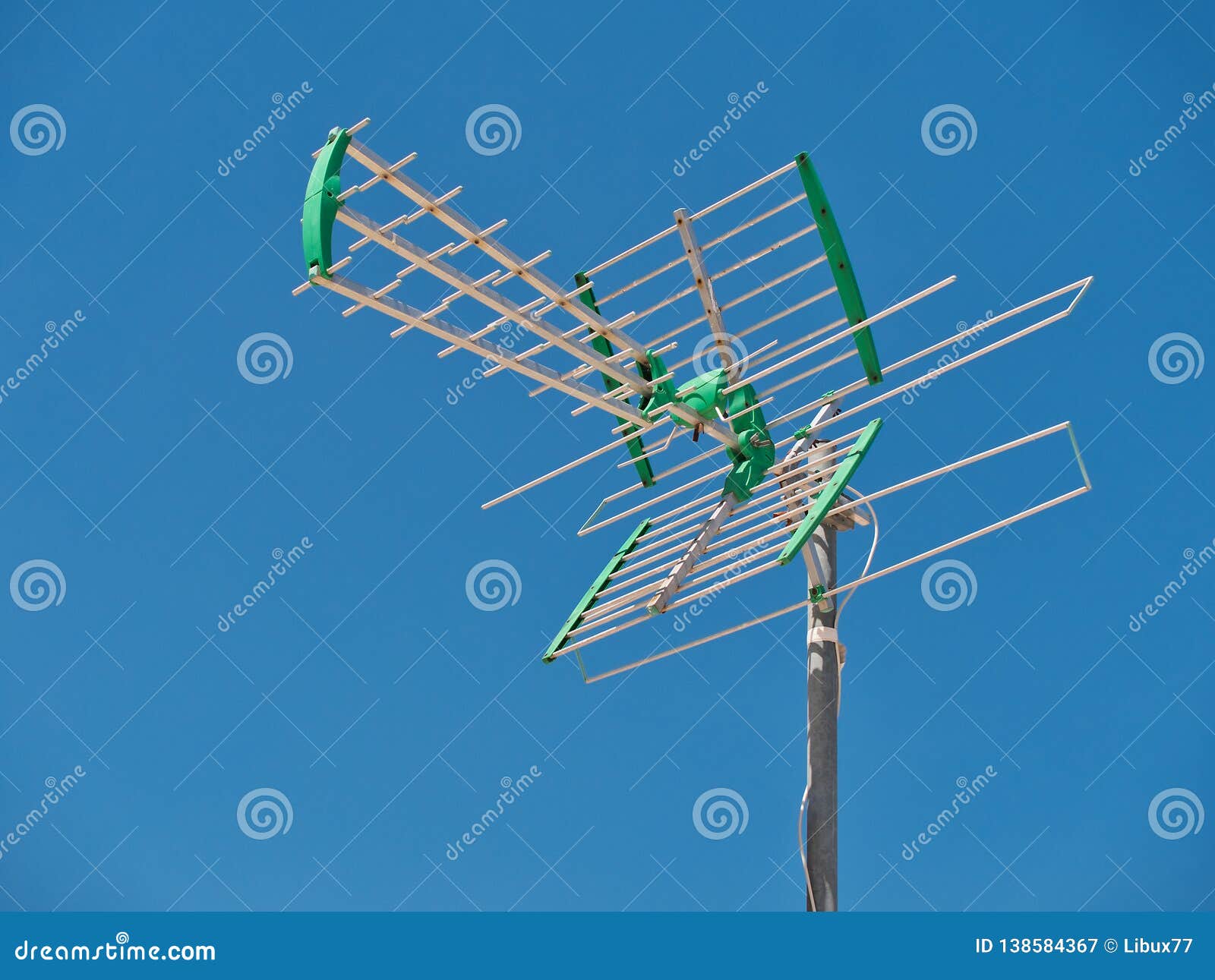 Antenna tv broadcast sky stock image. Image of broadcast - 138584367