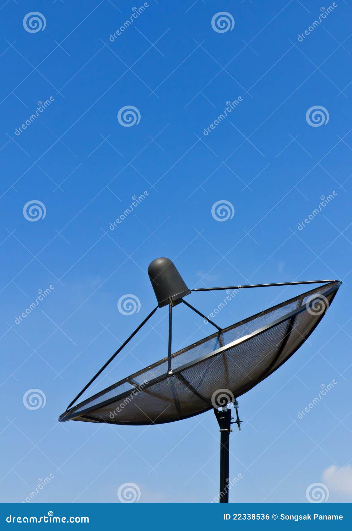 Antennes D'antenne Parabolique Photo stock - Image du internet ...