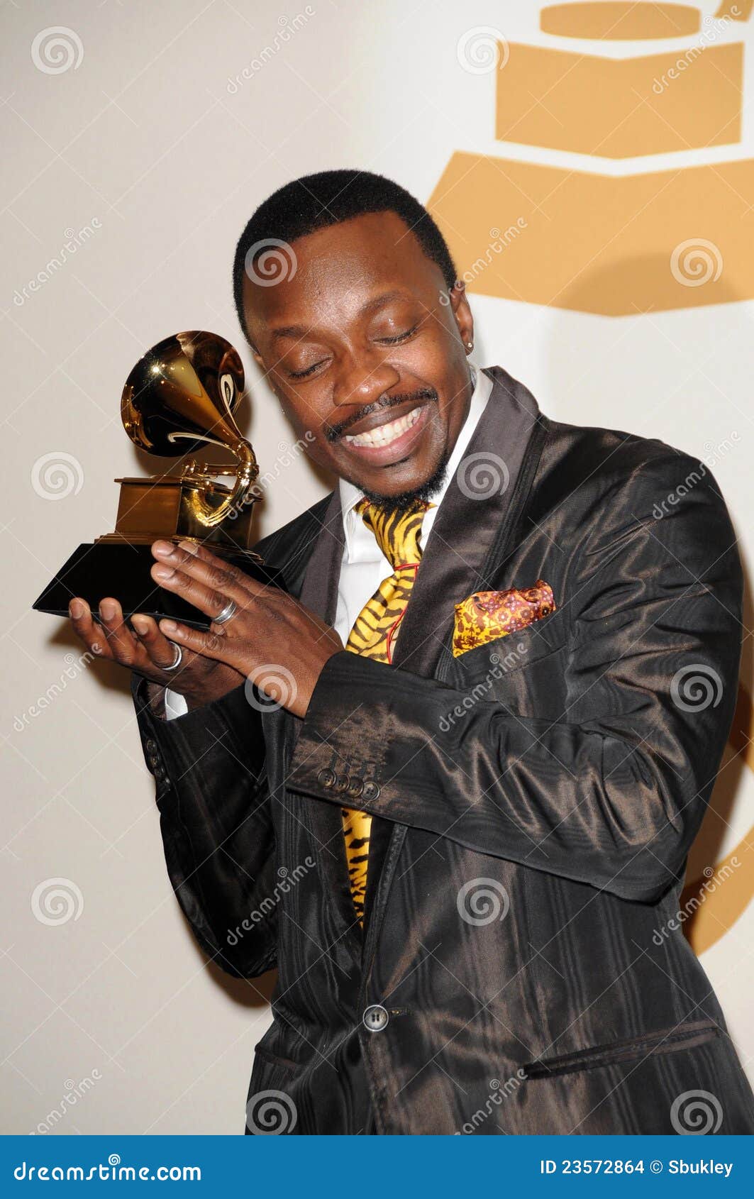 Anthony Hamilton editorial stock image. Image of staples - 23572864