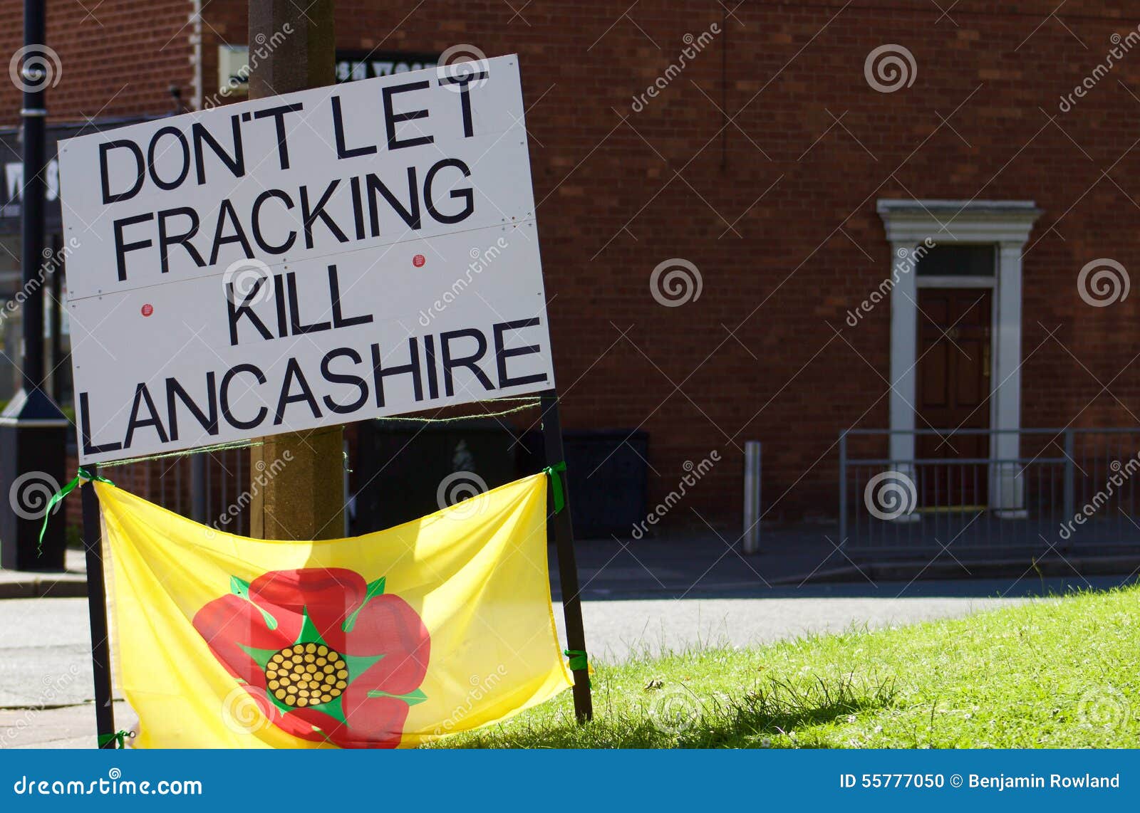 Anti-Fracking in Lancashire Sign Editorial Image - Image of home, june ...