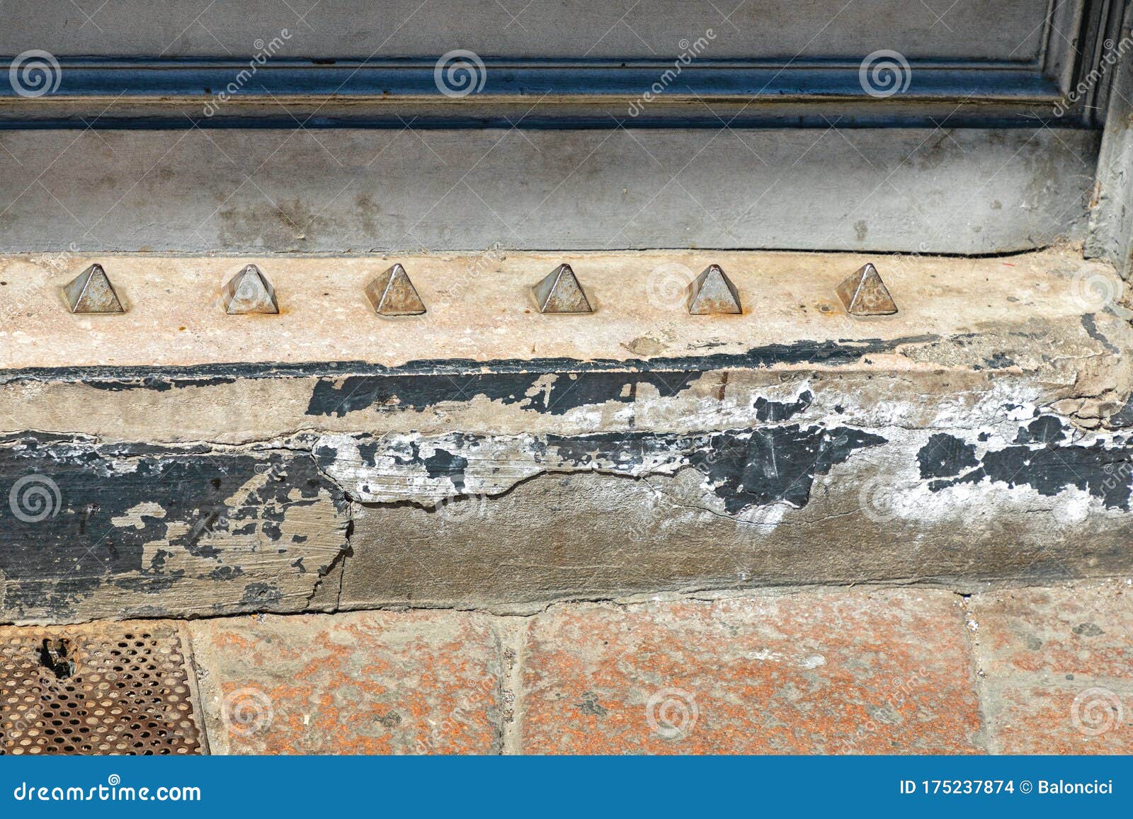 Anti-homeless Spikes Hostile Architecture Street Furniture Defensively ...