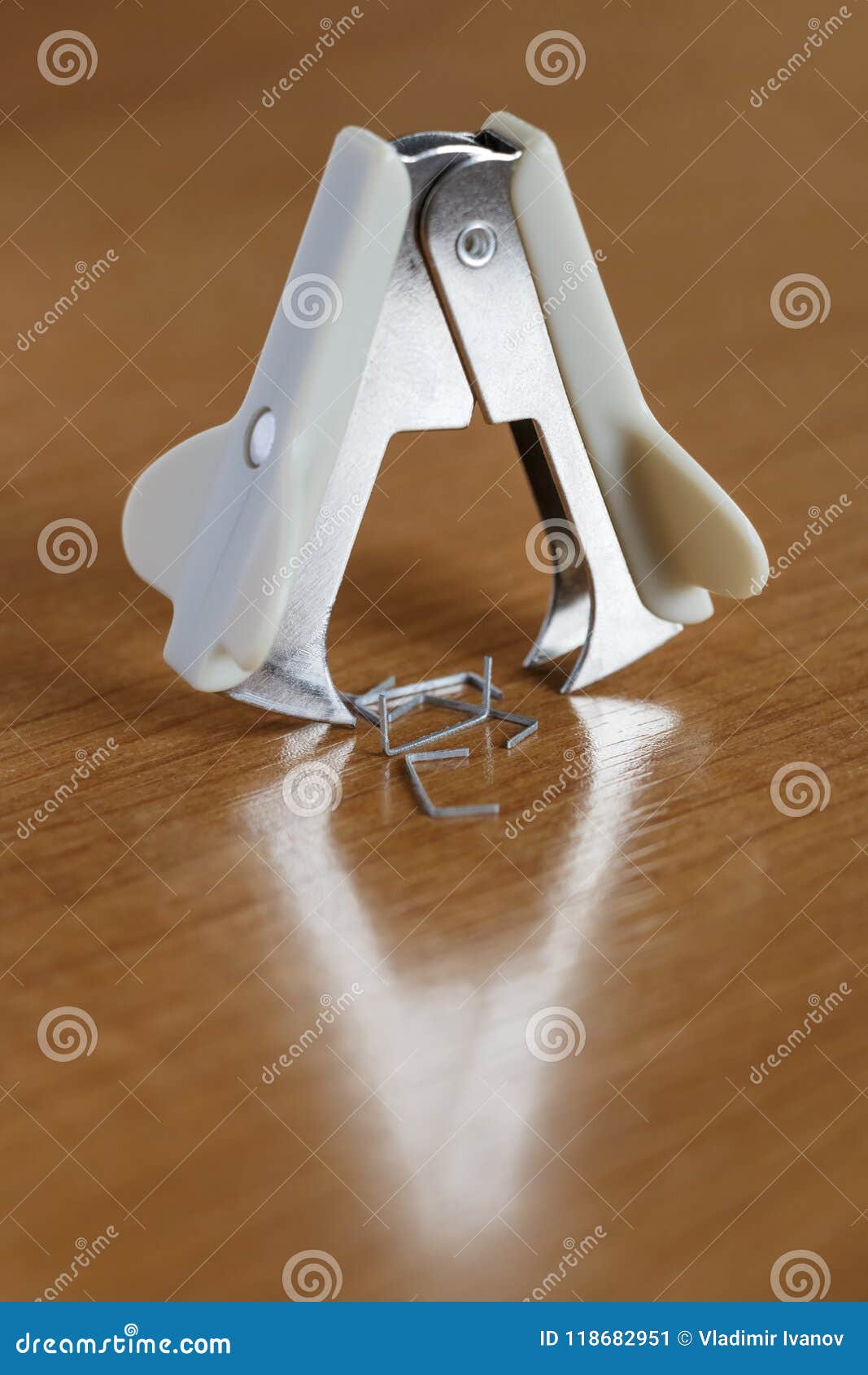 Anti-stapler and Metal Brackets Stock Image - Image of bracket, paper ...