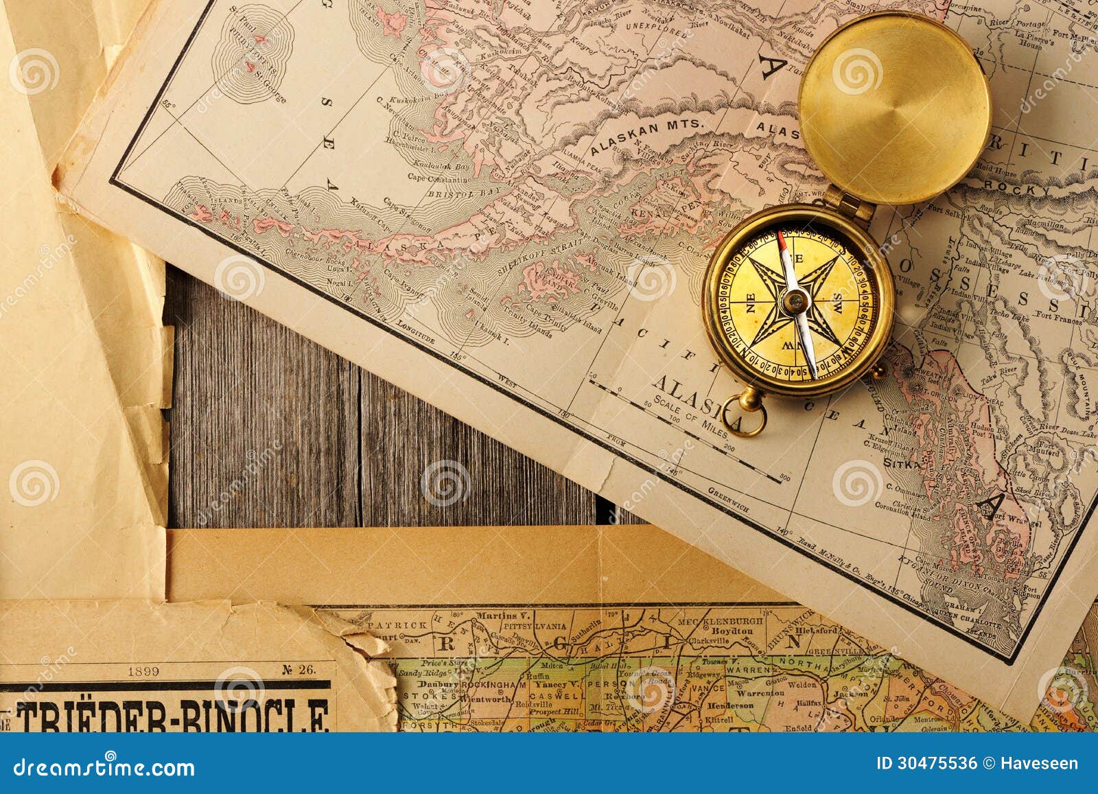 Antiek Kompas Over Oude Kaart Stock Foto - Image of magnetisch, kaart ...