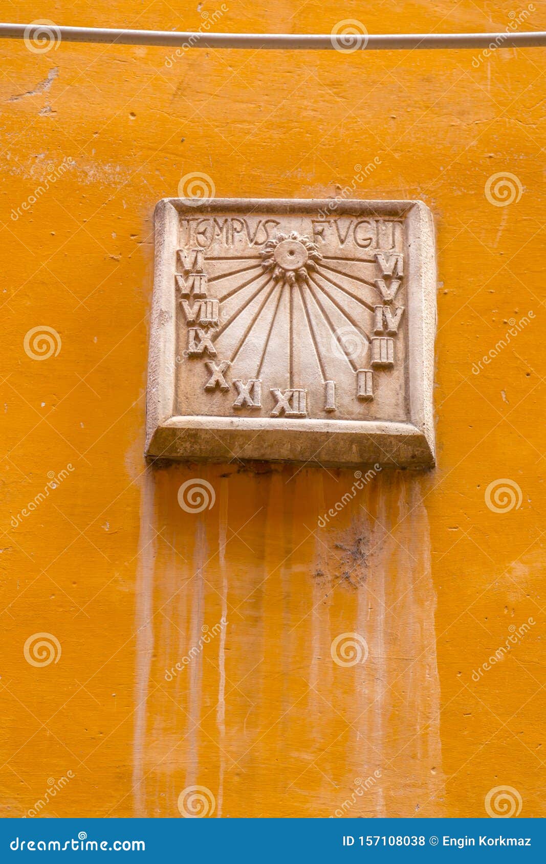 Antiguo reloj romano foto de archivo. Imagen de europa - 157108038