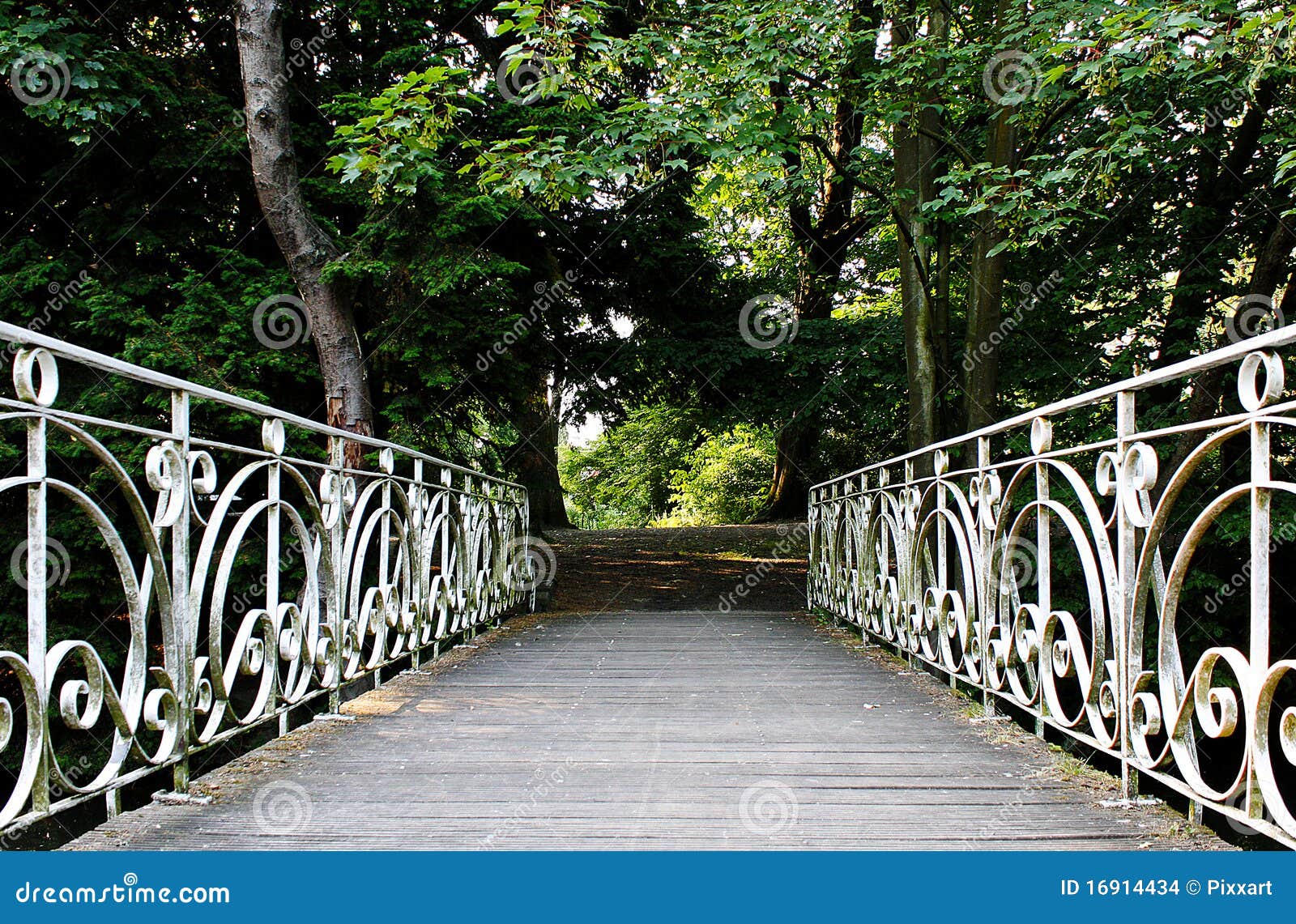 Antique bridge in park stock photo. Image of retro, pretty - 16914434