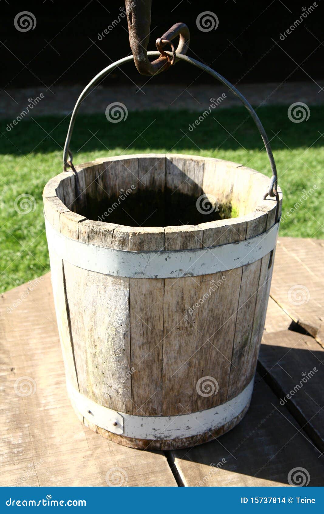 Antique bucket stock photo. Image of history, courtyard - 15737814