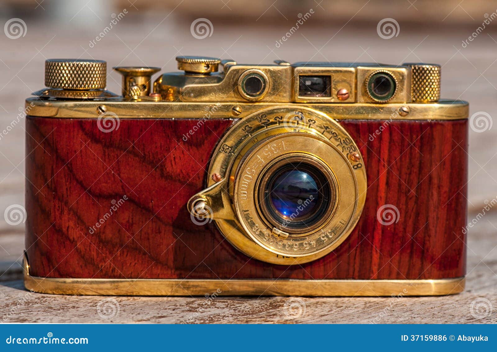 An antique camera stock photo. Image of photographic - 37159886