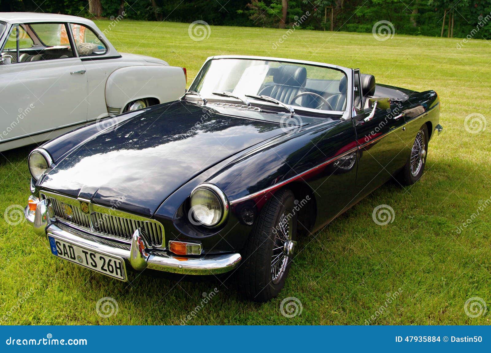 Antique car MG editorial stock image. Image of auto, exhibited - 47935884