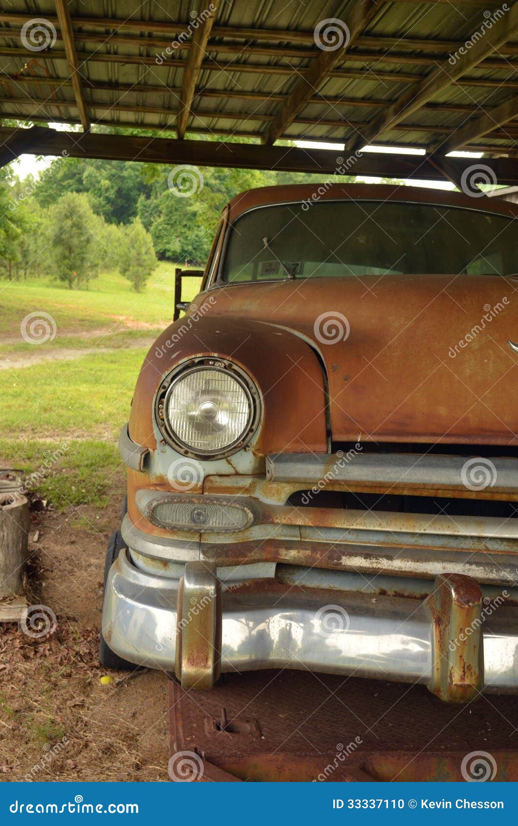 Antique car stock photo. Image of barn, rust, automobile - 33337110
