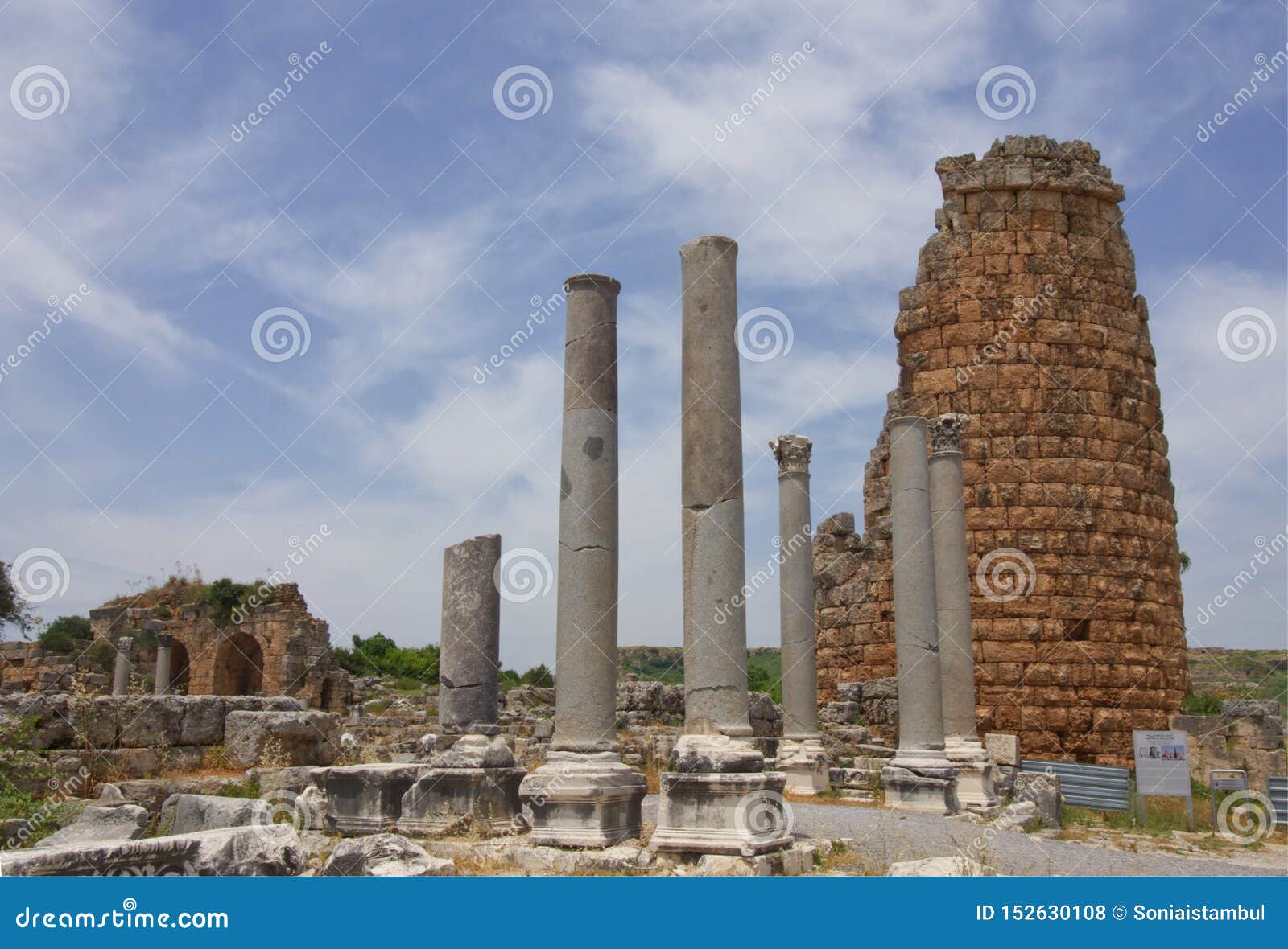 Antique City of Perge, Antalya Editorial Stock Photo - Image of pillars ...