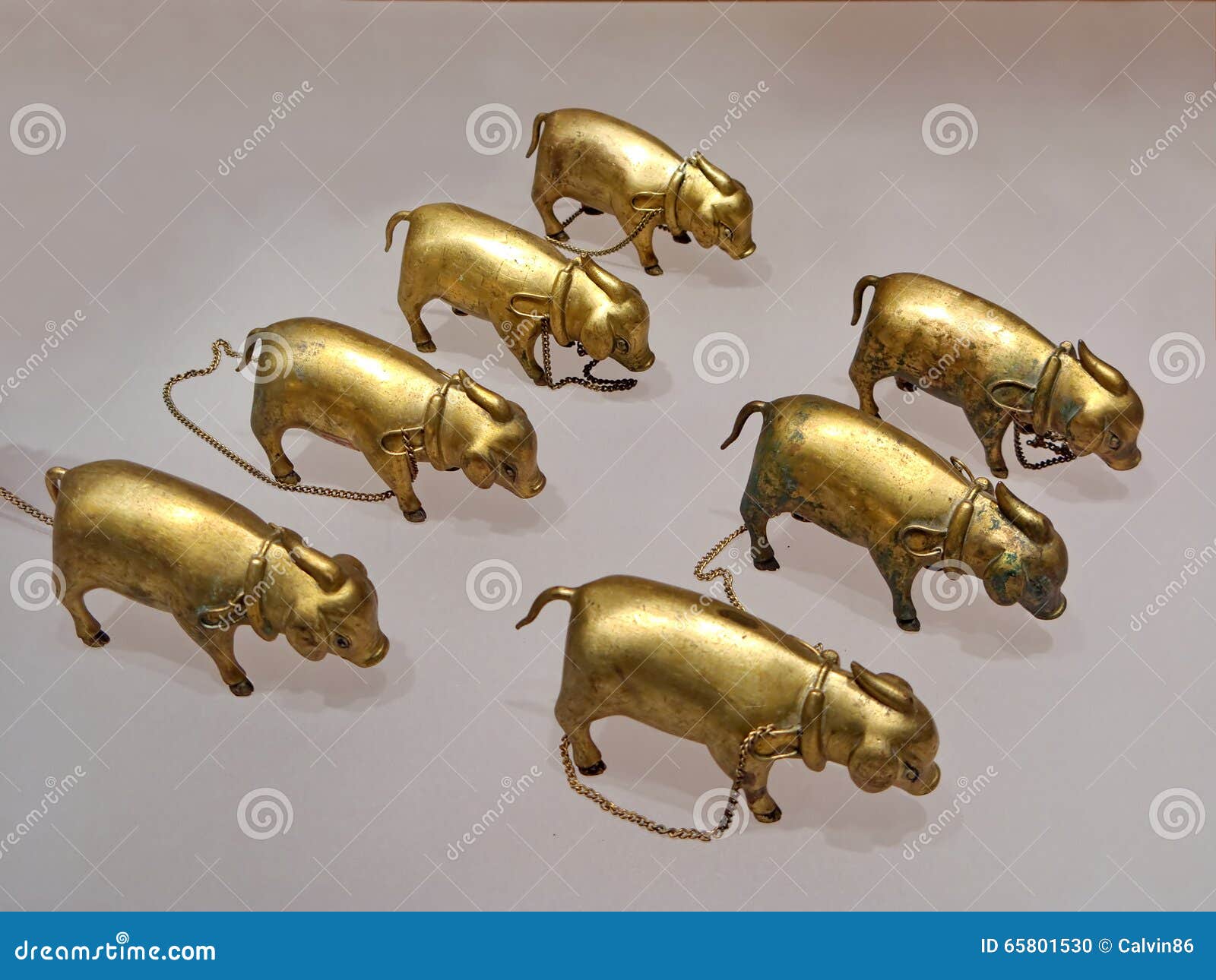The Antique Copper Pigs Sculpture Stock Photo - Image of vintage, china ...