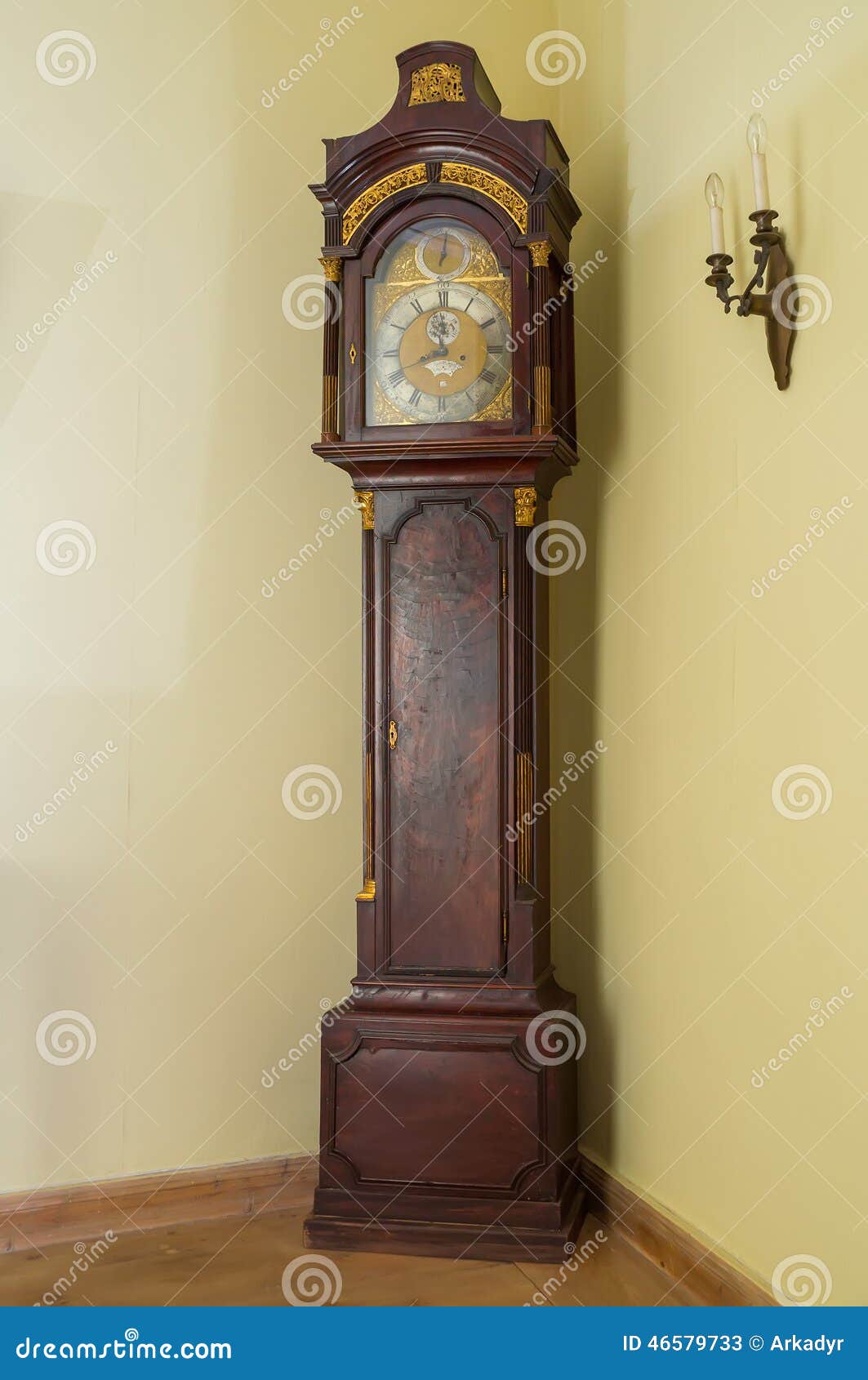 Antique floor clock stock image. Image of ancient, building - 46579733
