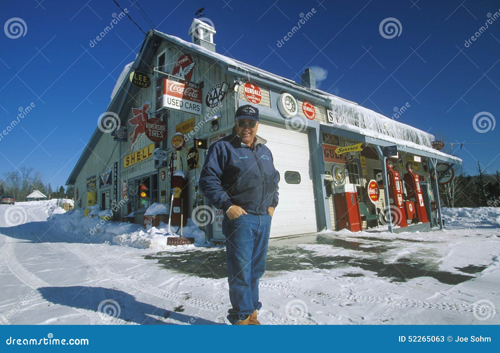 Antique Gas Station Winter Vt Stock Photos - Free & Royalty-Free Stock ...