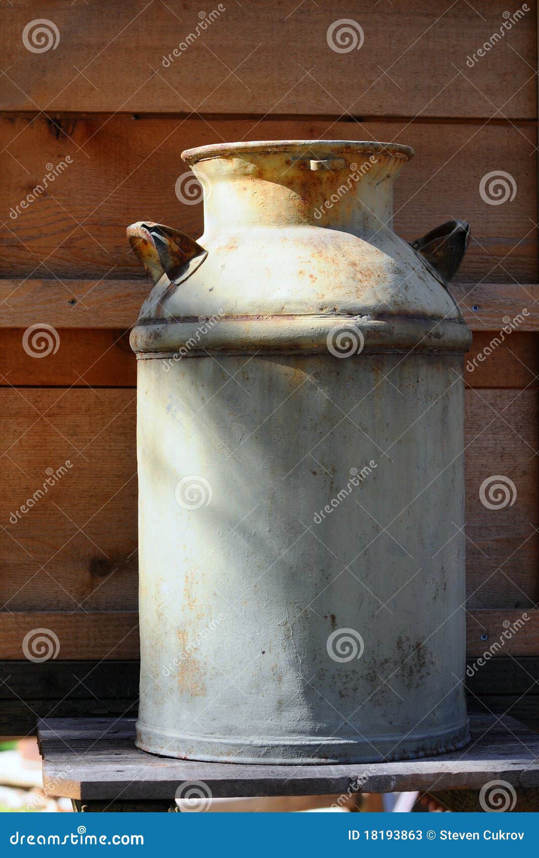 Antique Milk Can stock image. Image of fashioned, metal - 18193863
