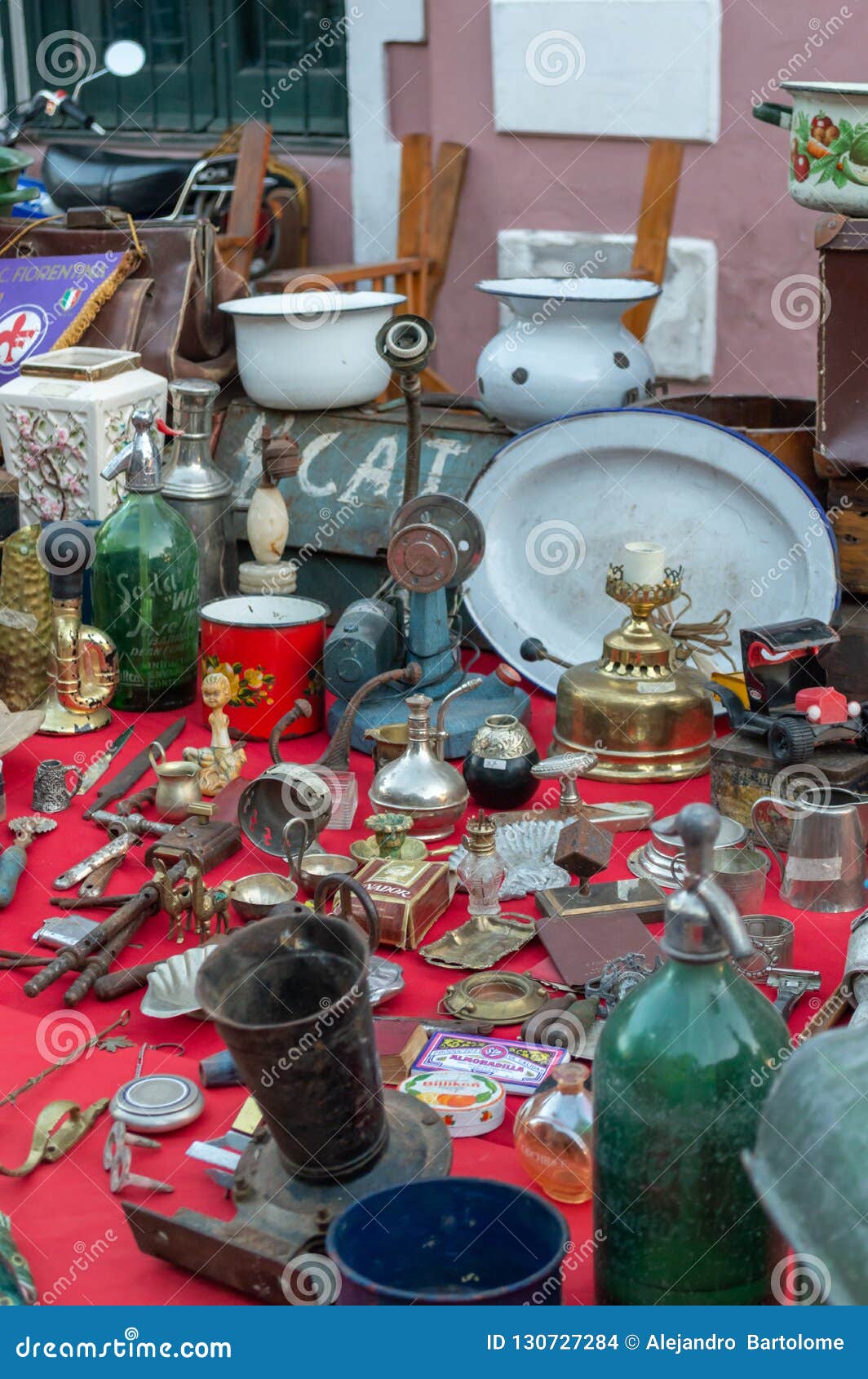 Antique objects editorial stock image. Image of artistic - 130727284