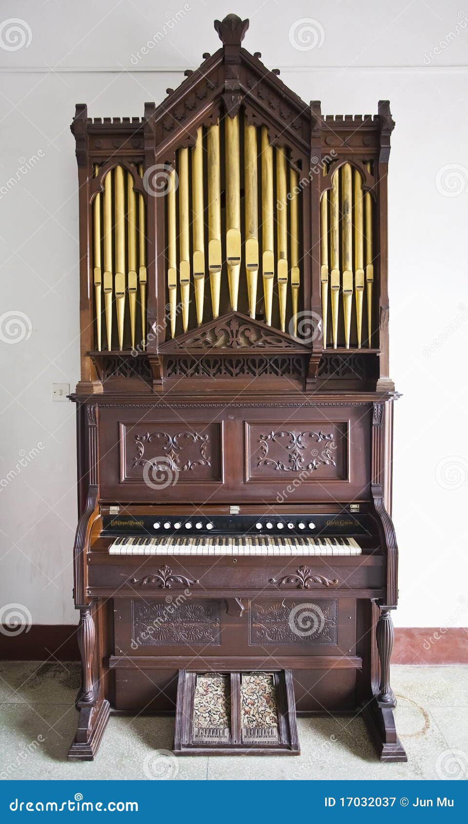 Antique organ stock image. Image of closeup, antique - 17032037