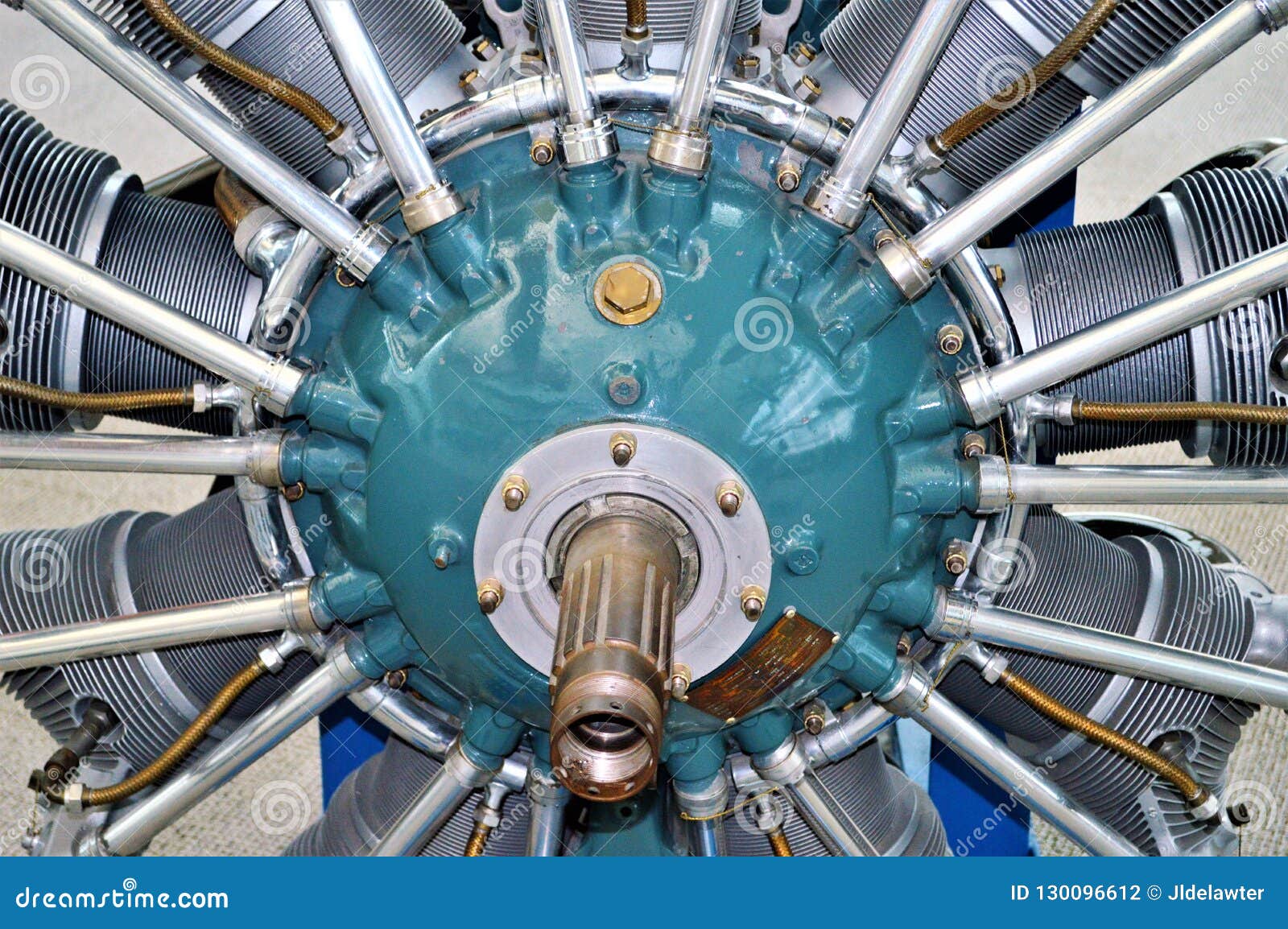 Antique plane engine editorial photography. Image of fight - 130096612