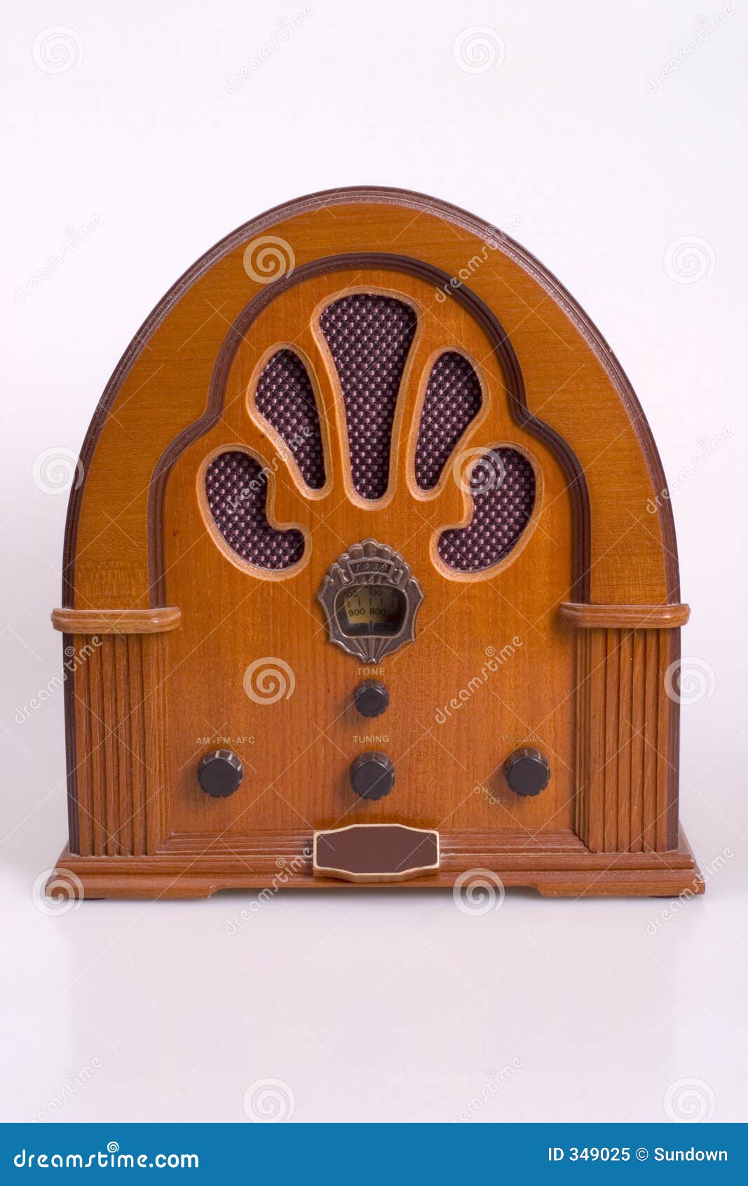 Antique Radio 5 stock image. Image of tune, media, dial - 349025