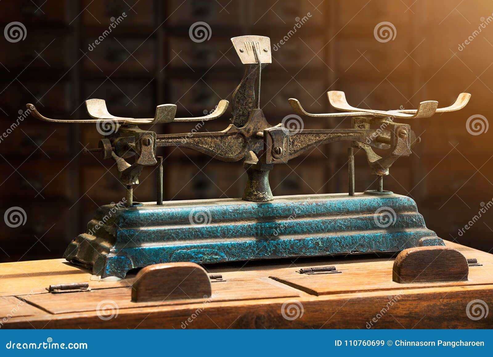 Antique Scale Stock Photography | CartoonDealer.com #88094768