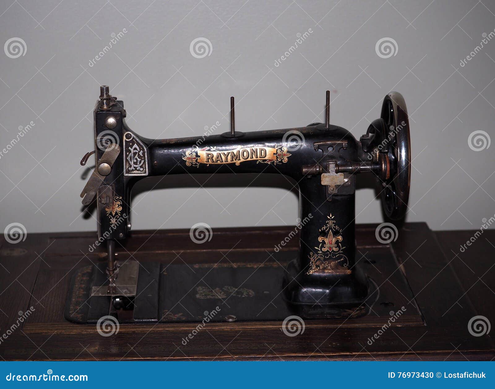 Antique Sewing Machine In Old Warehouse Editorial Photo | CartoonDealer ...
