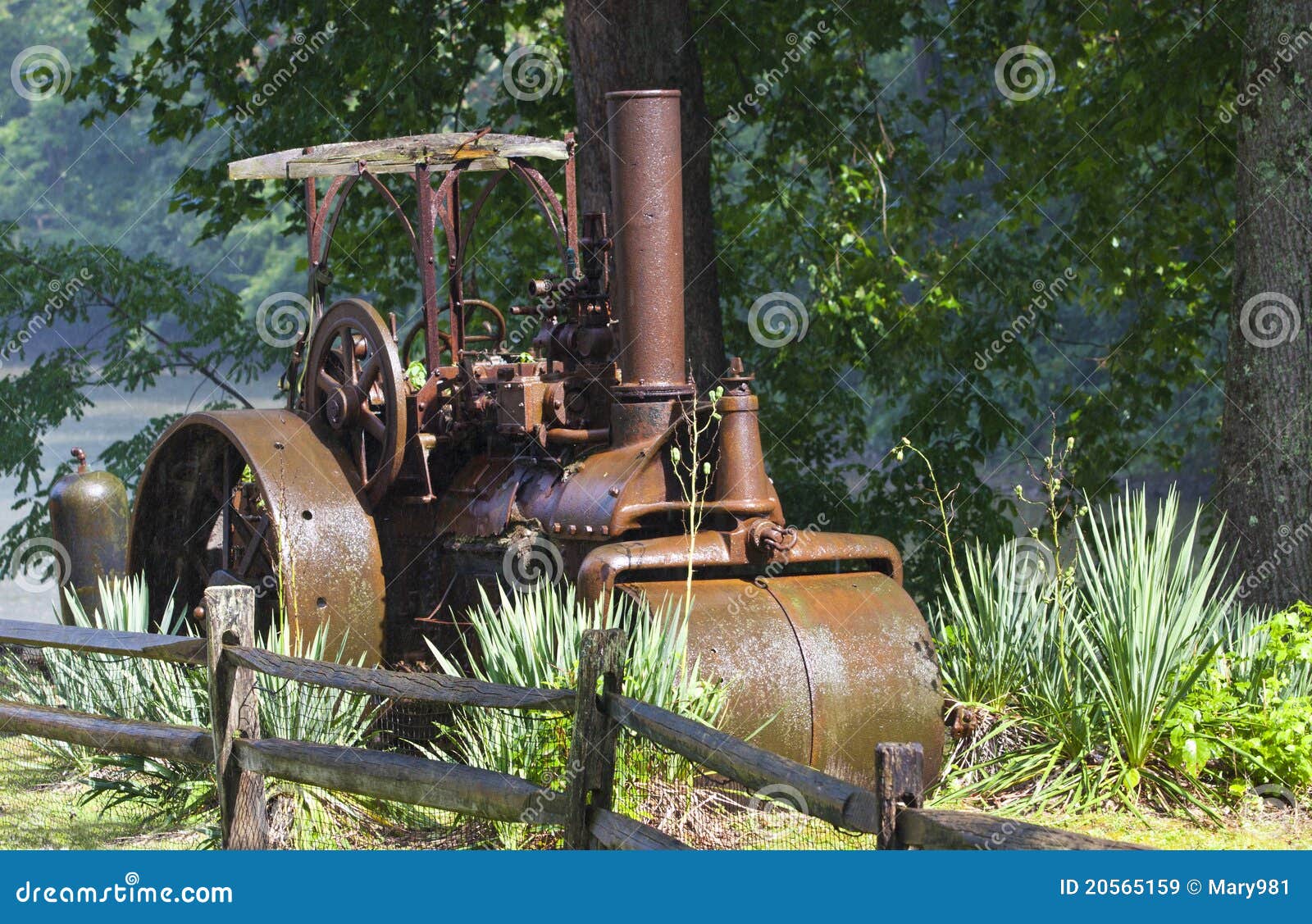 Antique Steam Locomotive Stock Photography | CartoonDealer.com #130306118