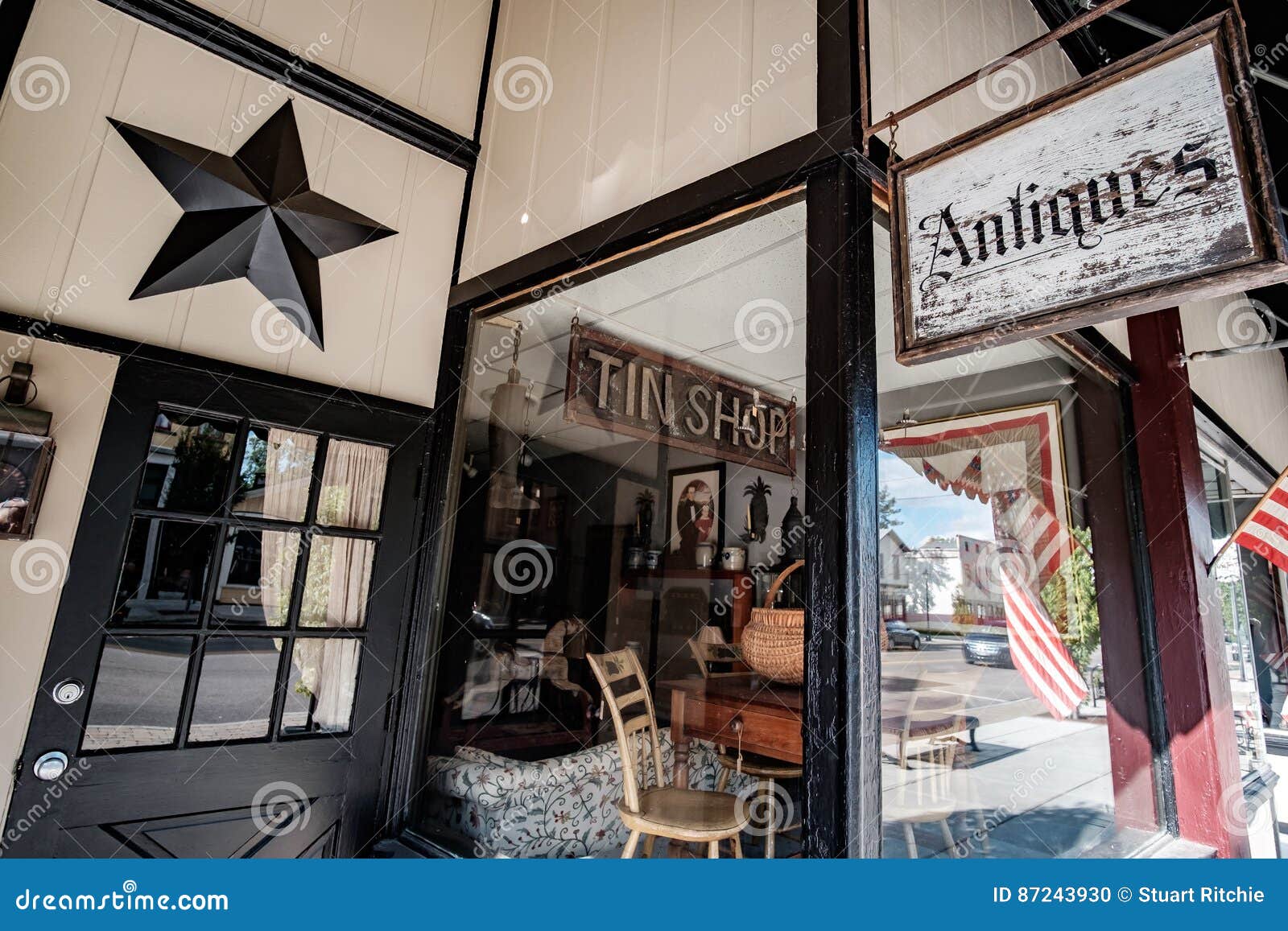 Antique store front editorial image. Image of antiques - 87243930