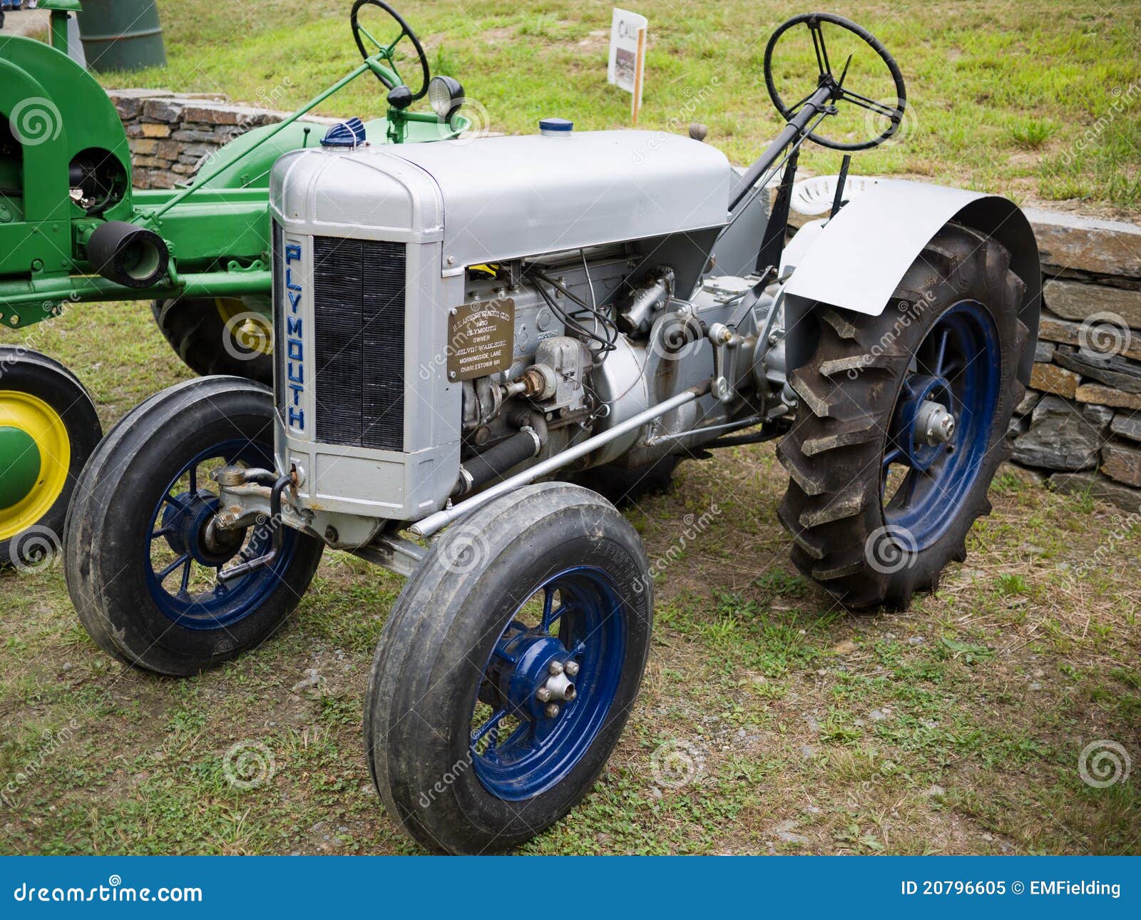 Antique Tractors editorial image. Image of food, harvest - 20796605
