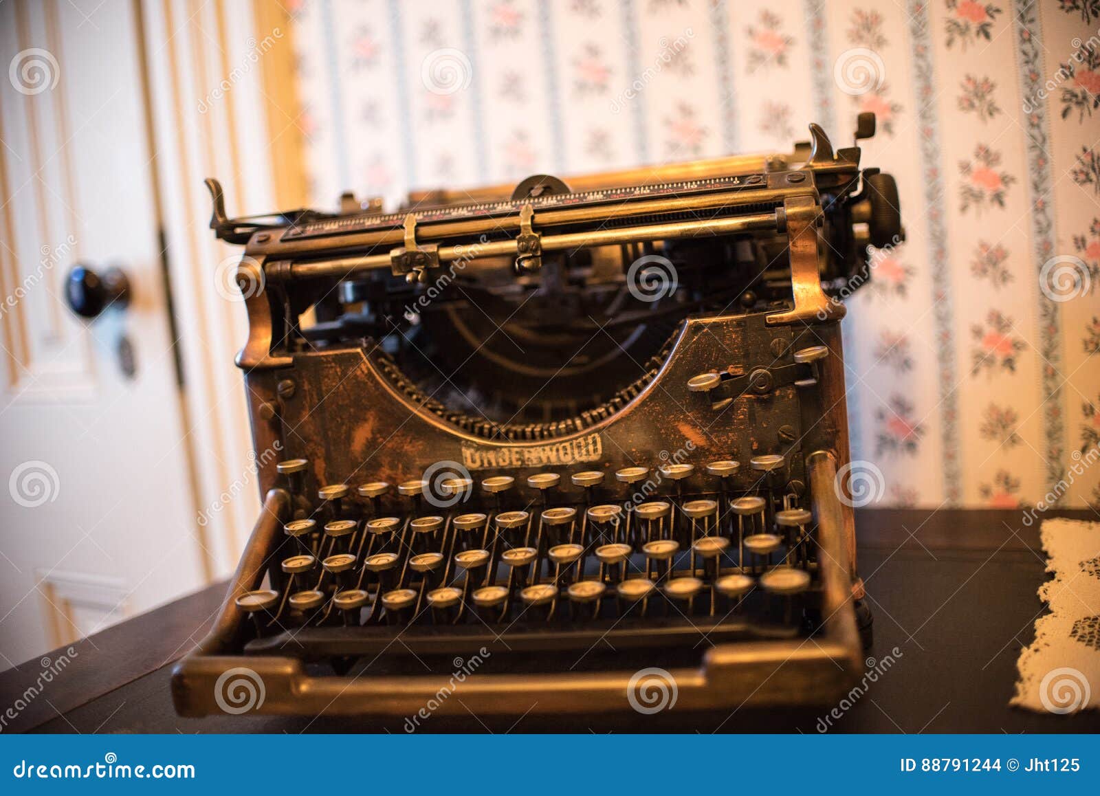 Antique Typewriter editorial stock image. Image of like - 88791244