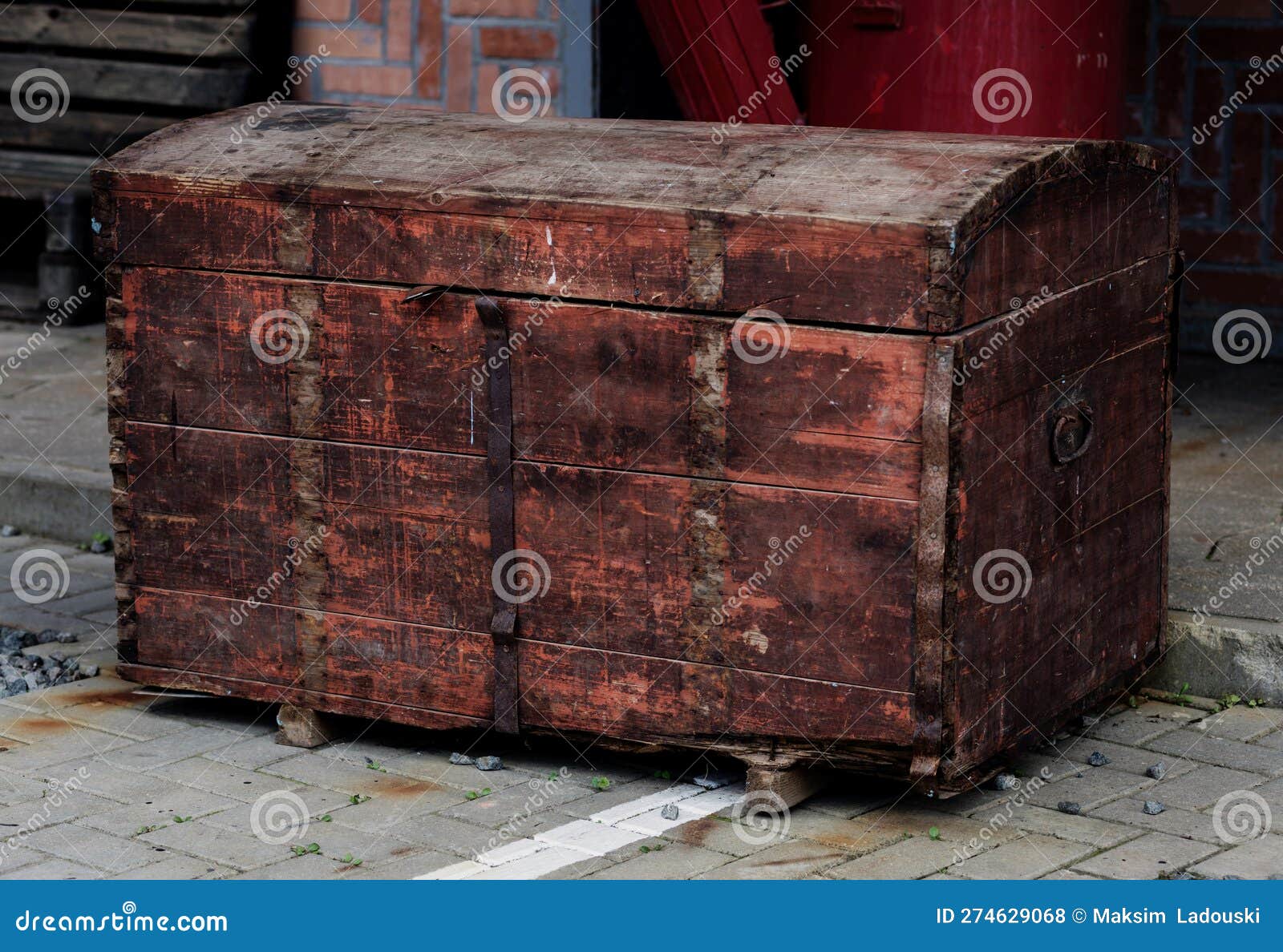 Antique vintage chest stock photo. Image of secret, lock - 274629068