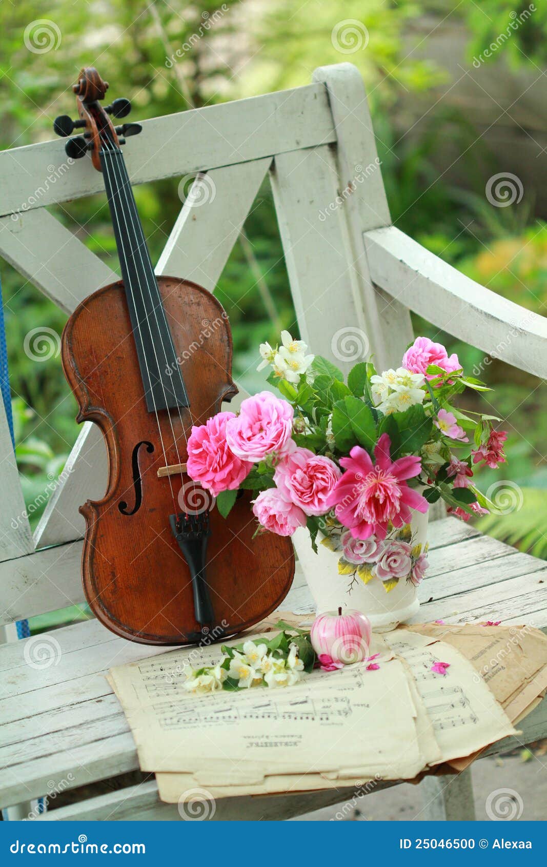 Antique Violin, Notes and Spring Bouquet Stock Photo - Image of viola ...
