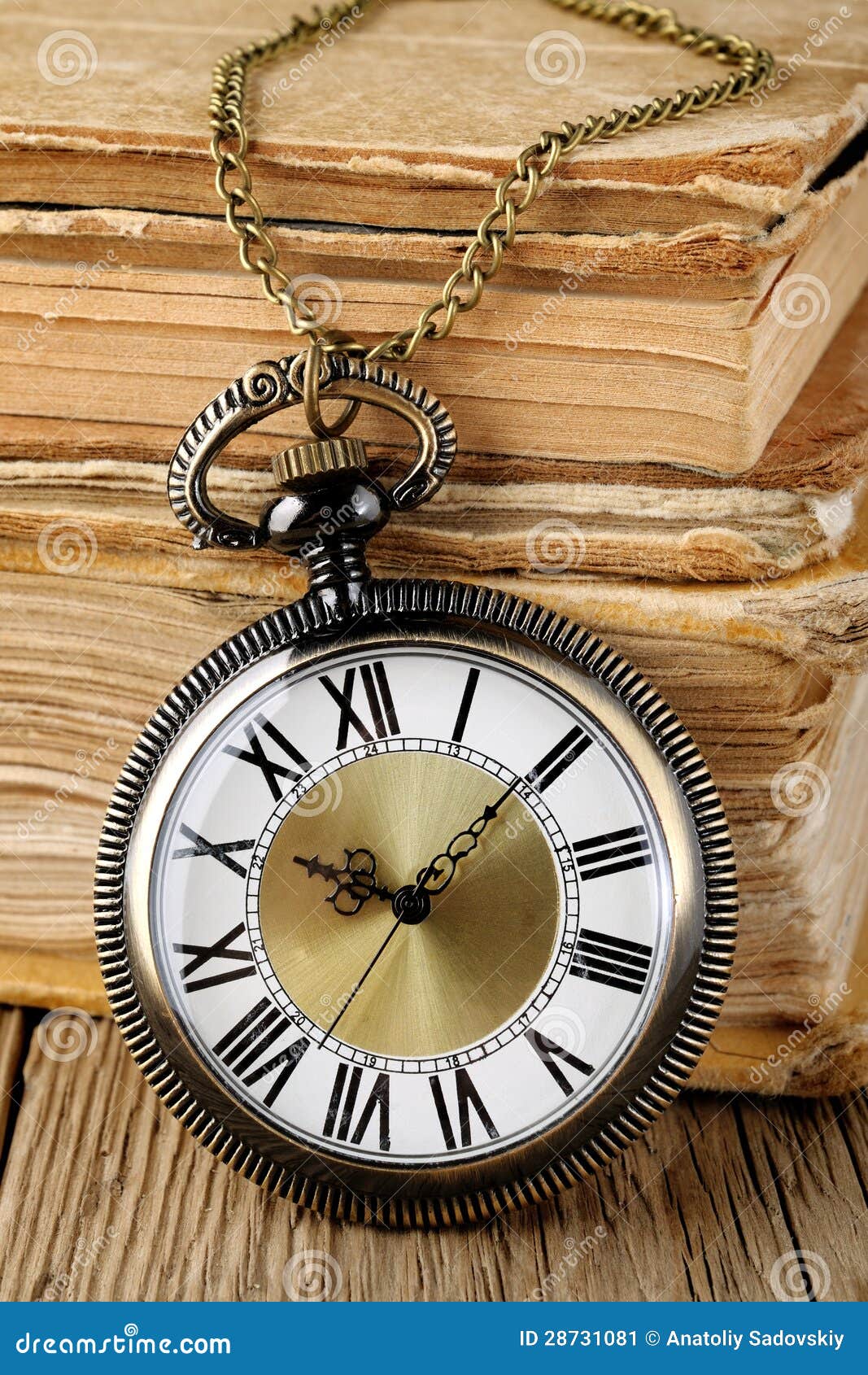 Antique watch stock image. Image of chain, clock, hour - 28731081