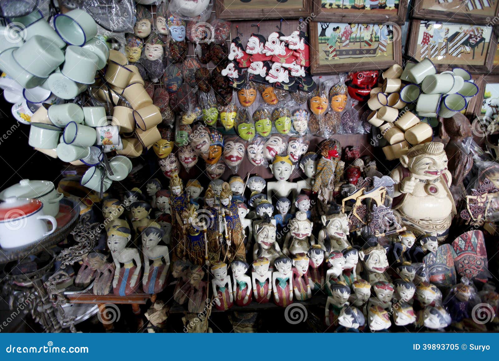 Antiques market editorial image. Image of sold, java - 39893705