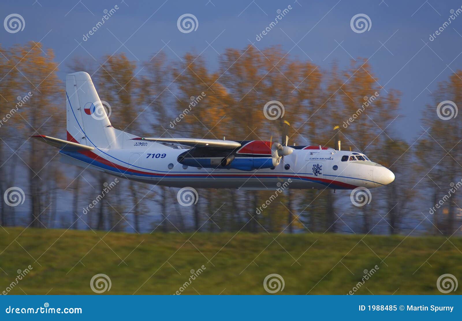 Antonov an-24 stock image. Image of airshow, antonov, transport - 1988485