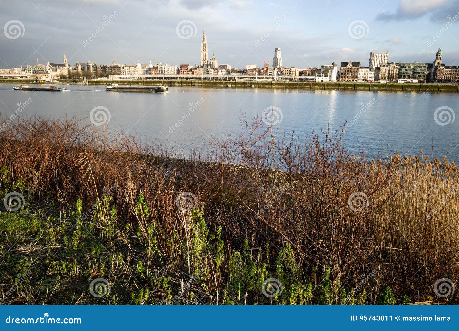 Antwerpen, Landschap Op Schelde Stock Afbeelding - Image of antwerpen ...