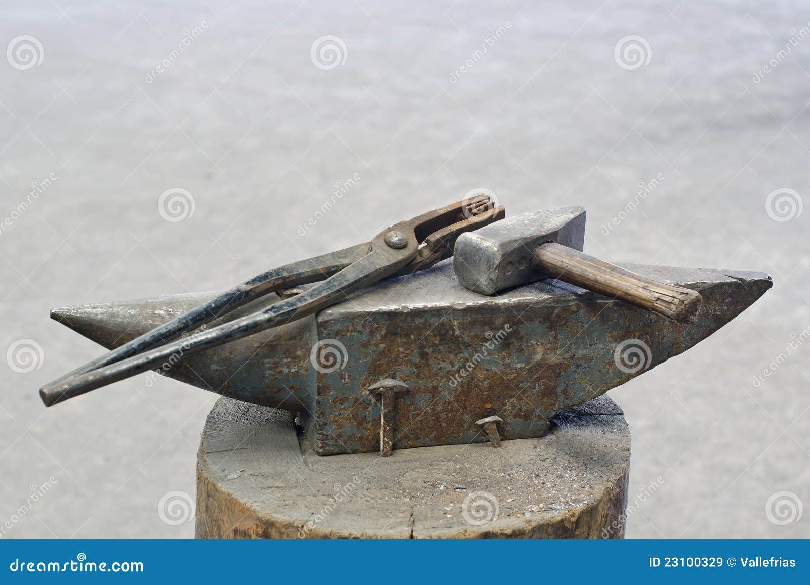 Anvil stock image. Image of craft, smithy, steel, antique - 23100329