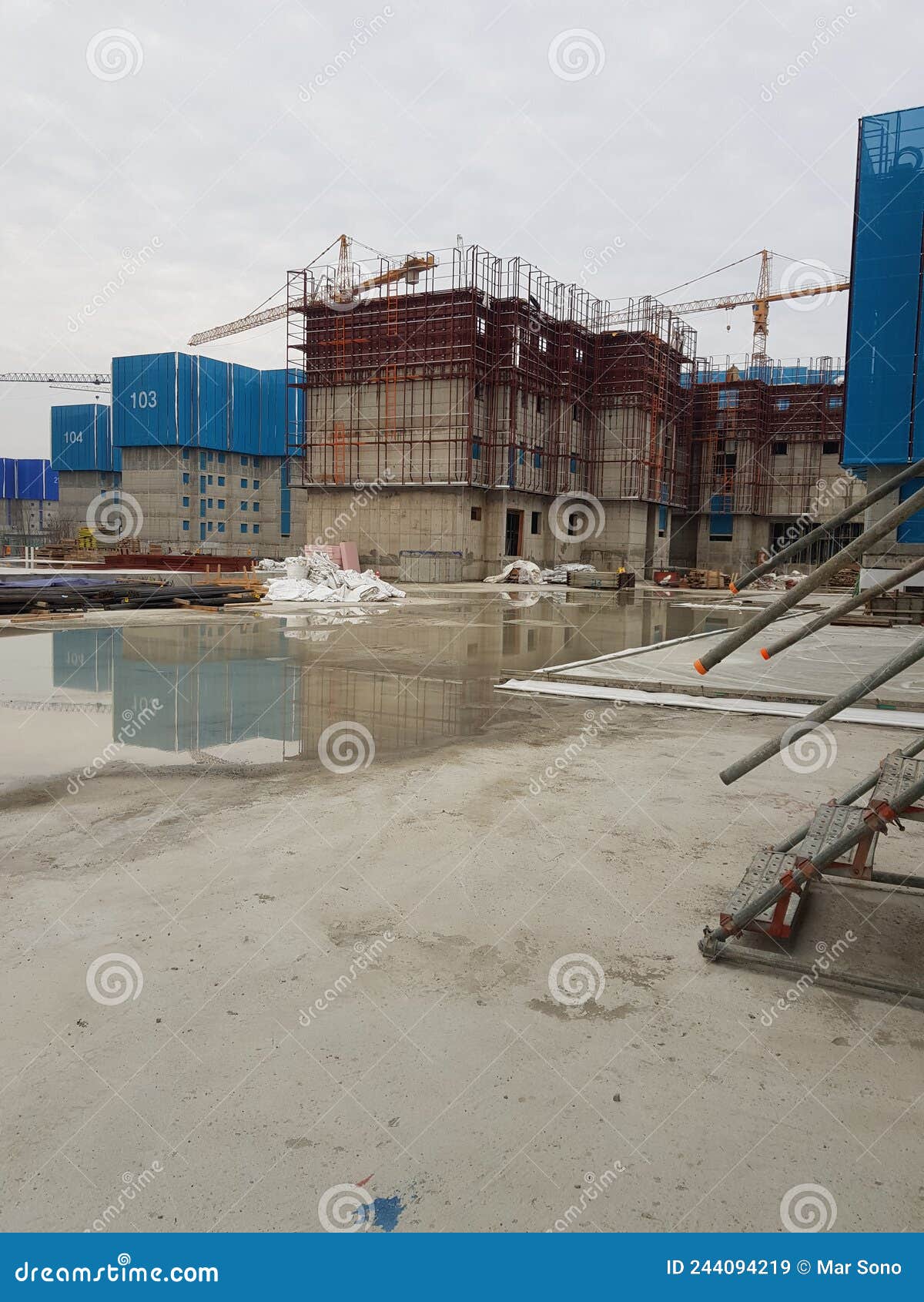 This Apartment Building is Still Under Construction Stock Image - Image ...
