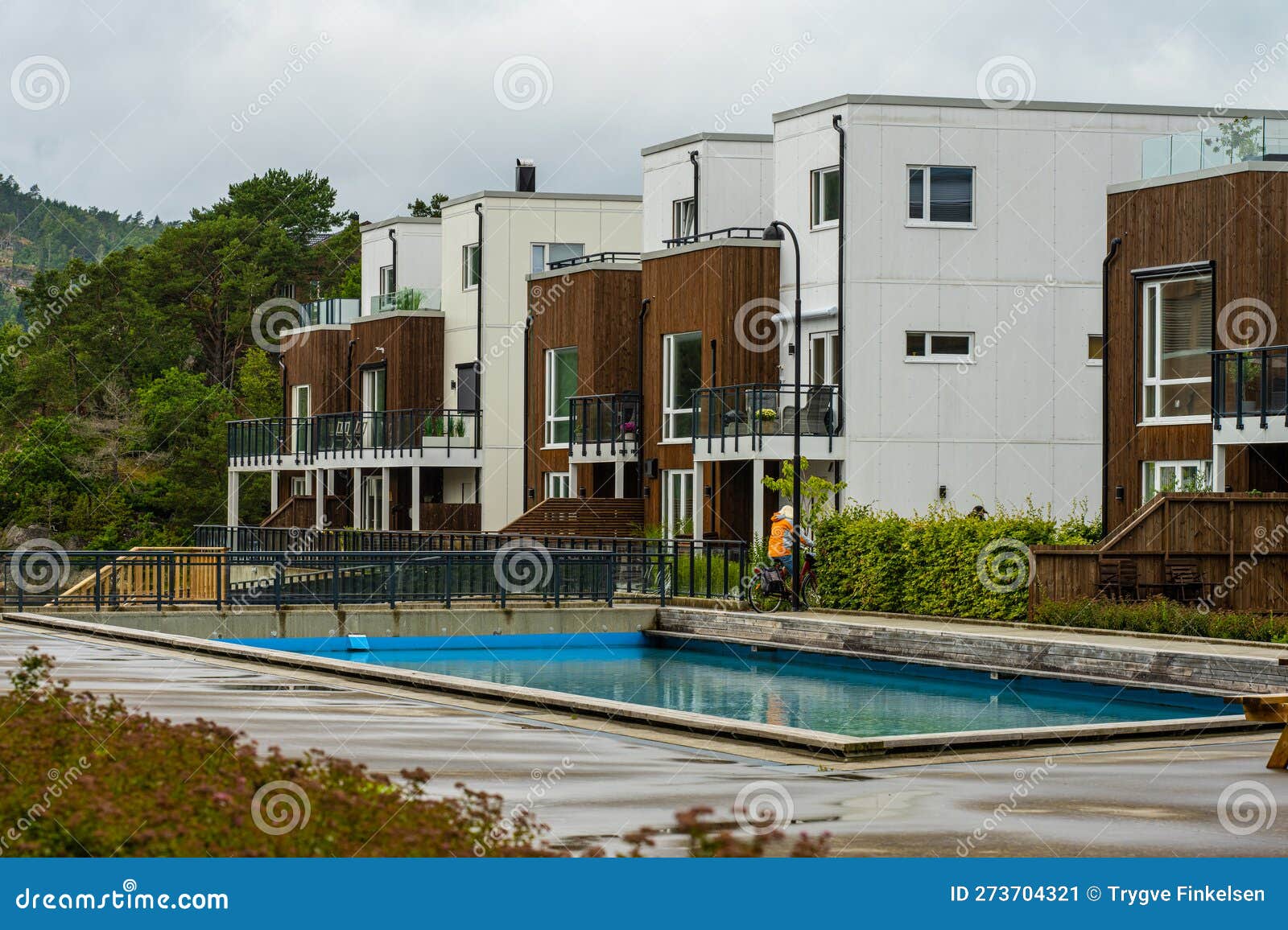 Apartment Complex by a Small Pool.. Editorial Photo - Image of swim ...