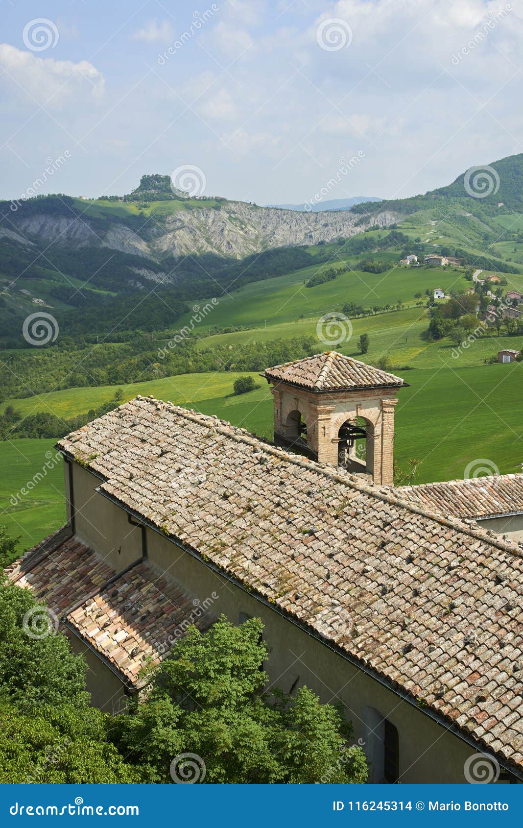 Apennines fotografia stock. Immagine di rurale, apennine - 116245314