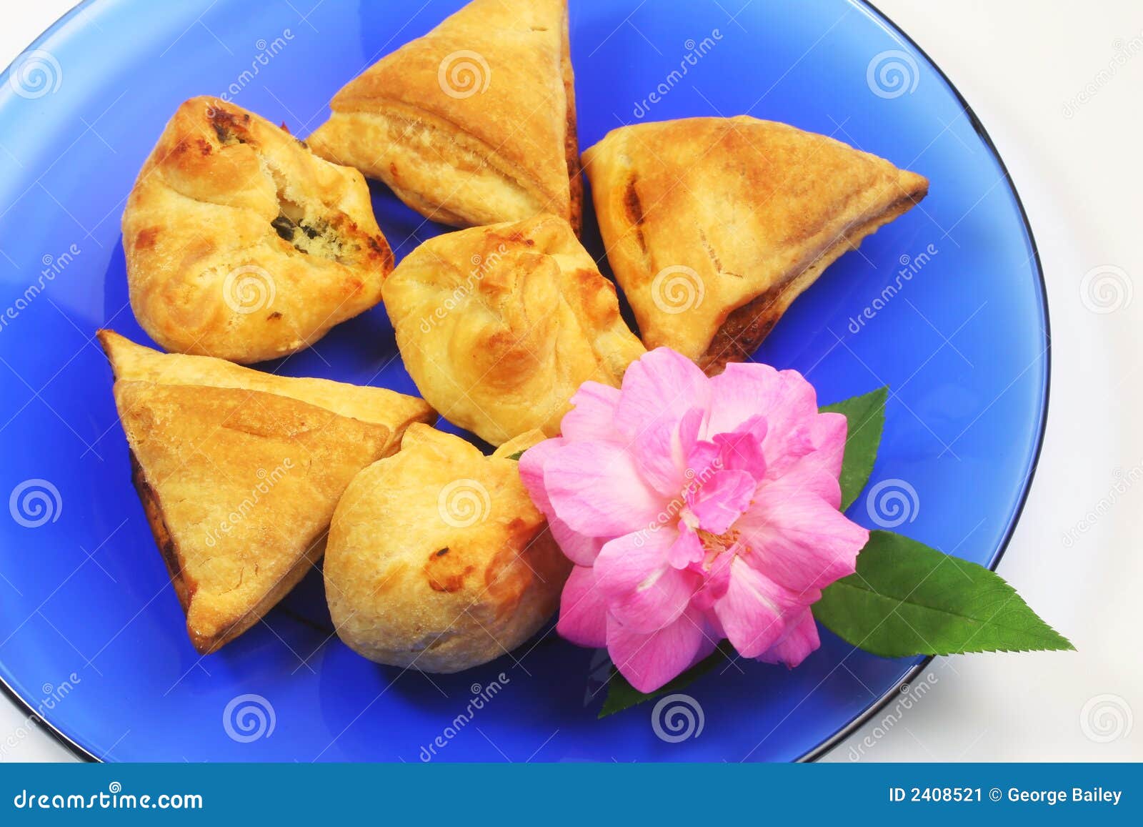 Aperitivos En La Placa Azul Imagen de archivo - Imagen de bocados ...