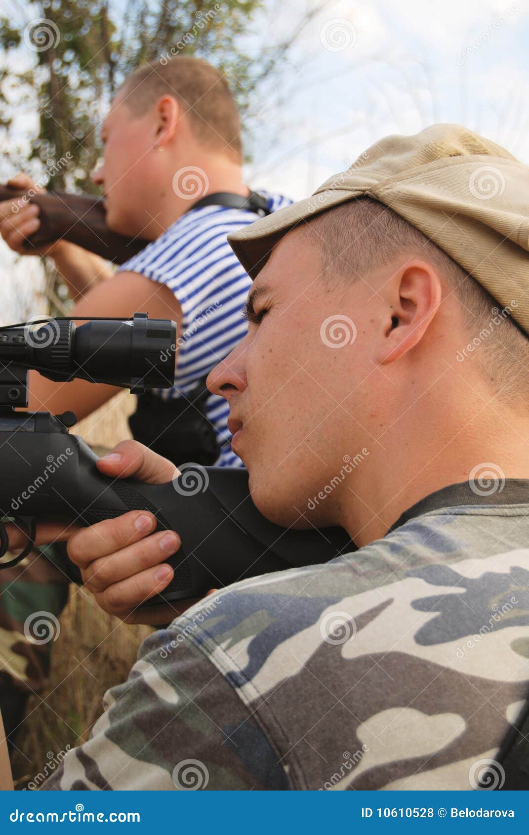 Apertura Della Stagione Della Caccia Fotografia Stock - Immagine di ... Apertura Della Stagione Della Caccia Fotografia Stock - Immagine di ...