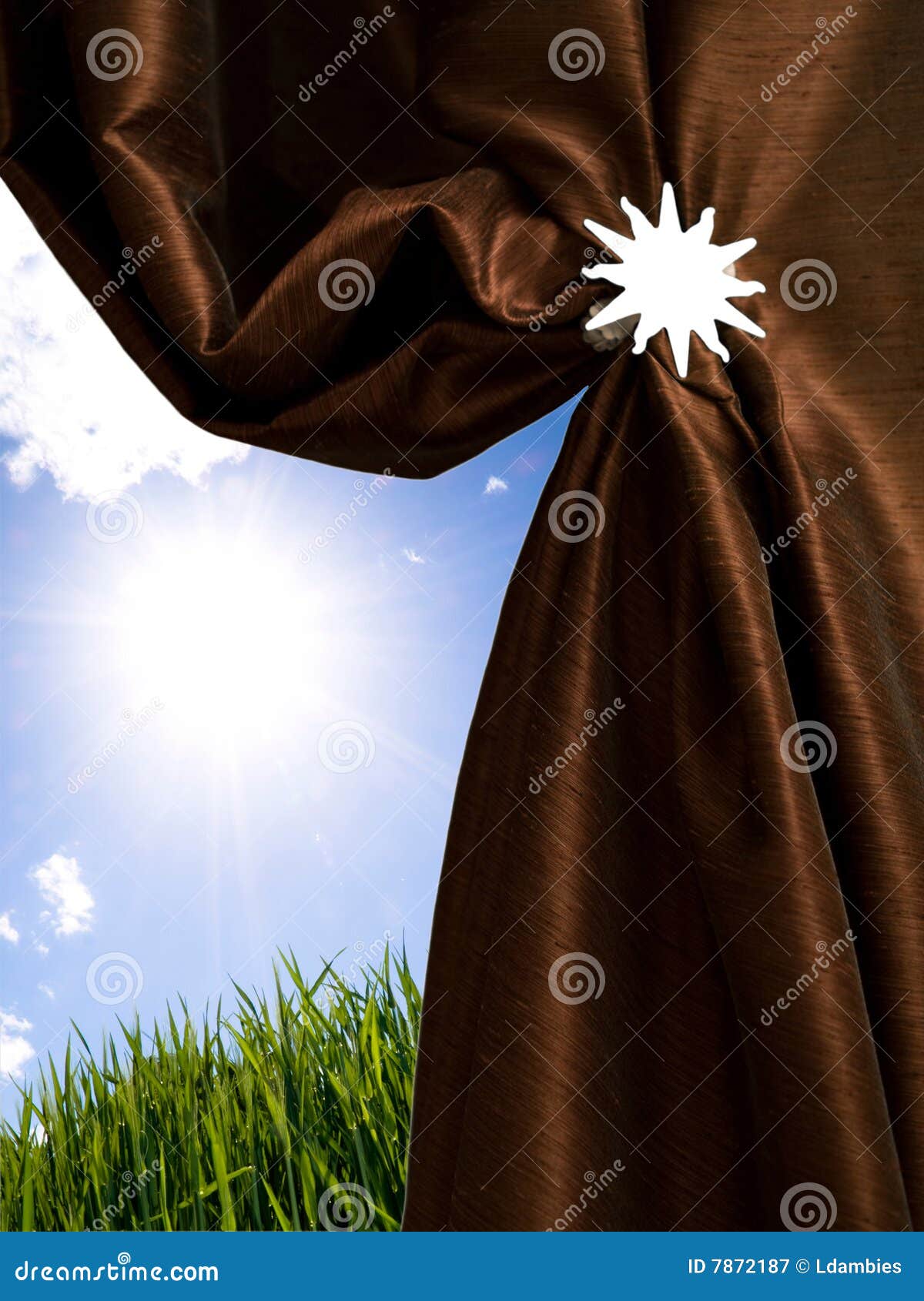 Apertura en el sol imagen de archivo. Imagen de nubes - 7872187