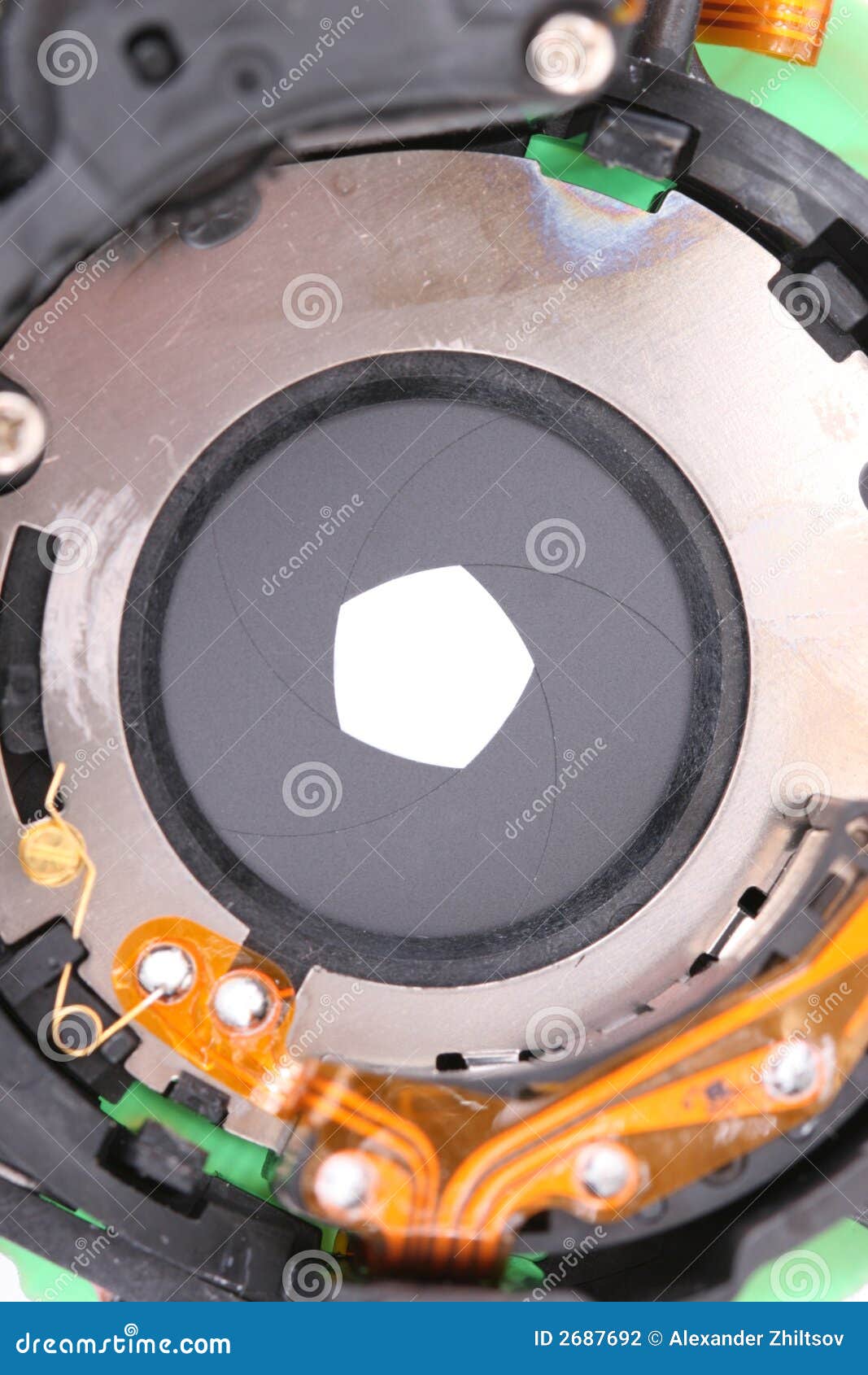 Aperture mechanism stock photo. Image of circle, inside - 2687692