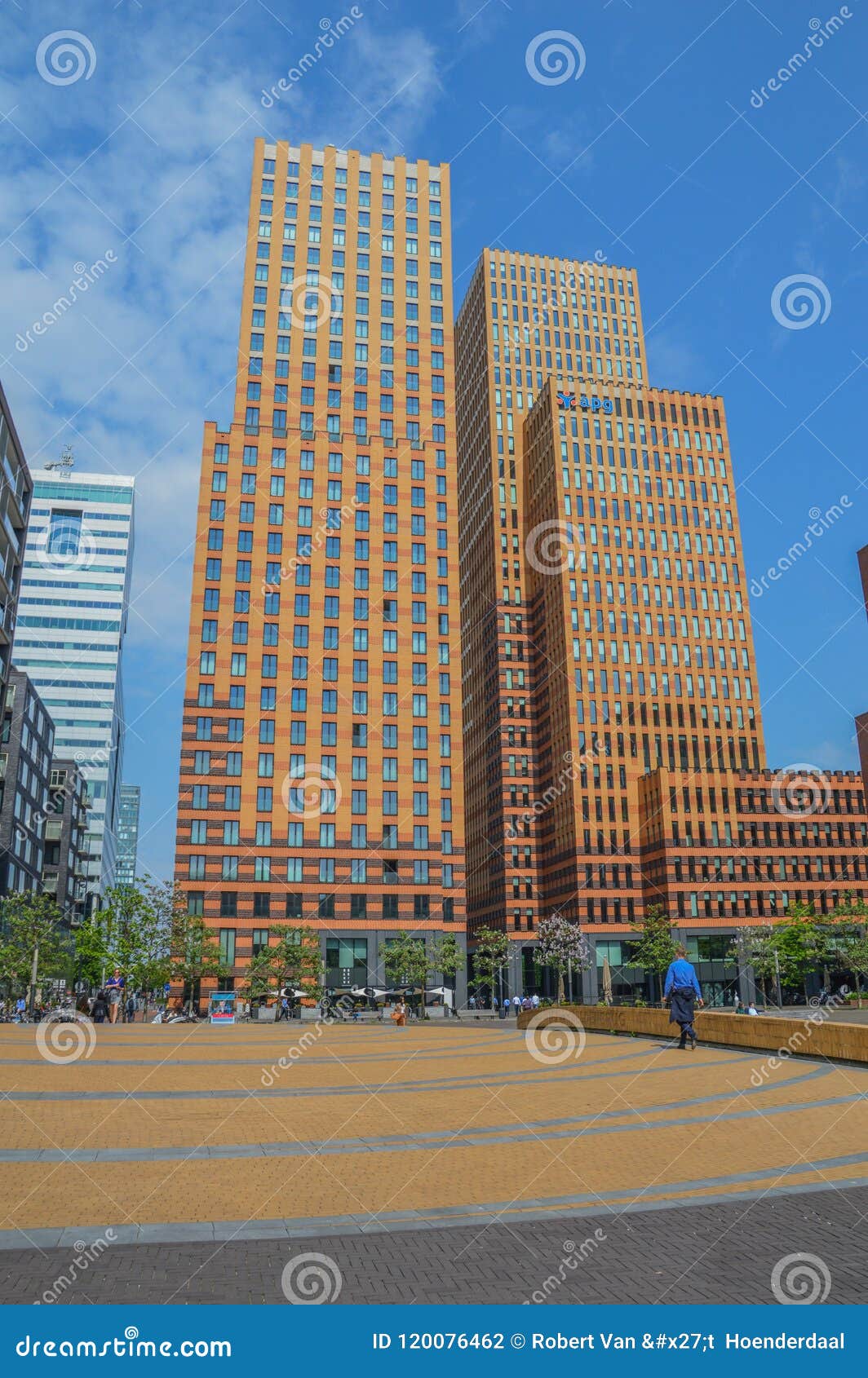 APG Symphony Building editorial photography. Image of skyline - 120076462