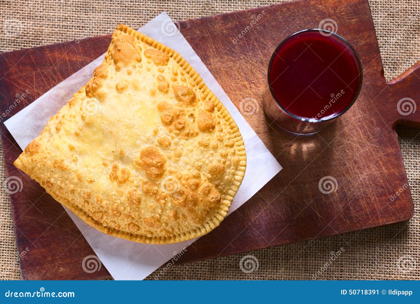 Api Boliviano Con El Pastel Imagen de archivo - Imagen de alimento ...