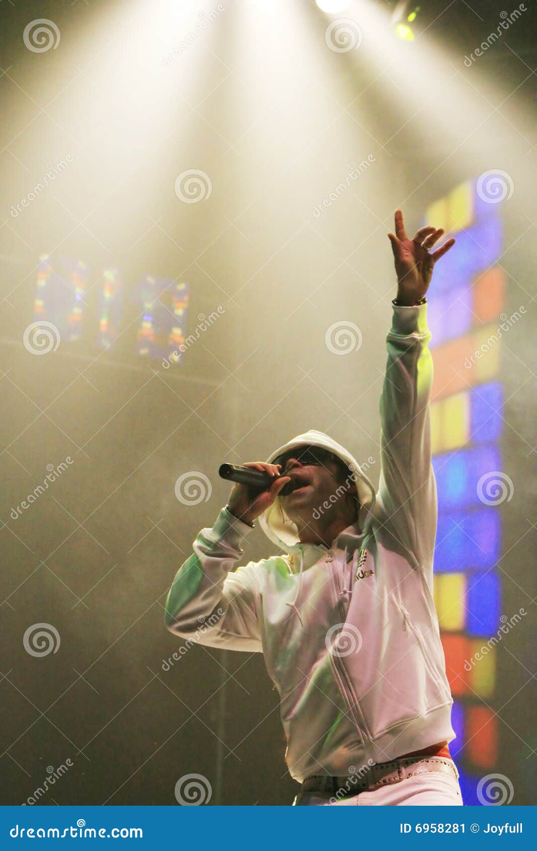 Apollo 440 editorial photo. Image of guitarist, lighting - 6958281