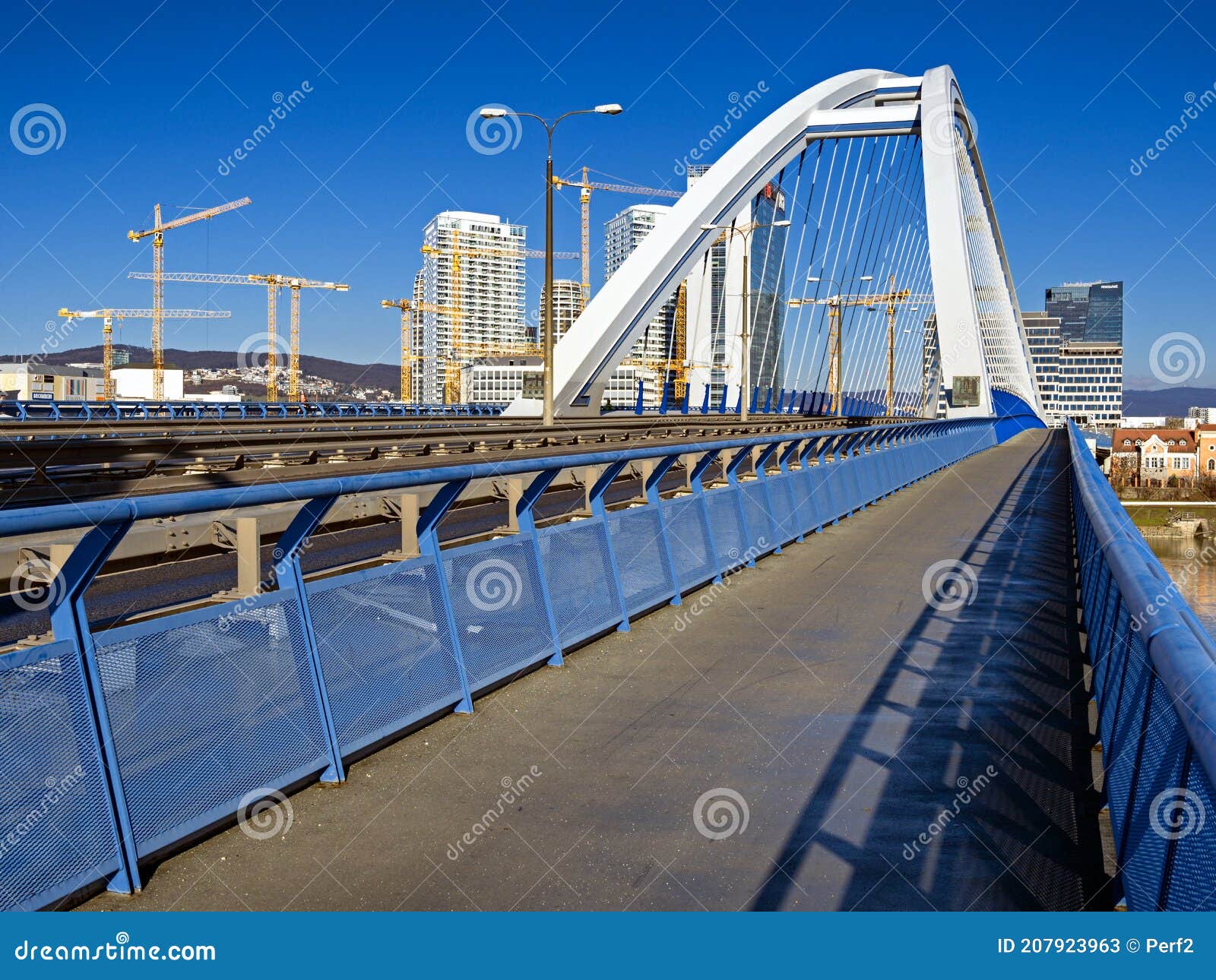 Apollo Bridge editorial stock photo. Image of eurovea - 207923963