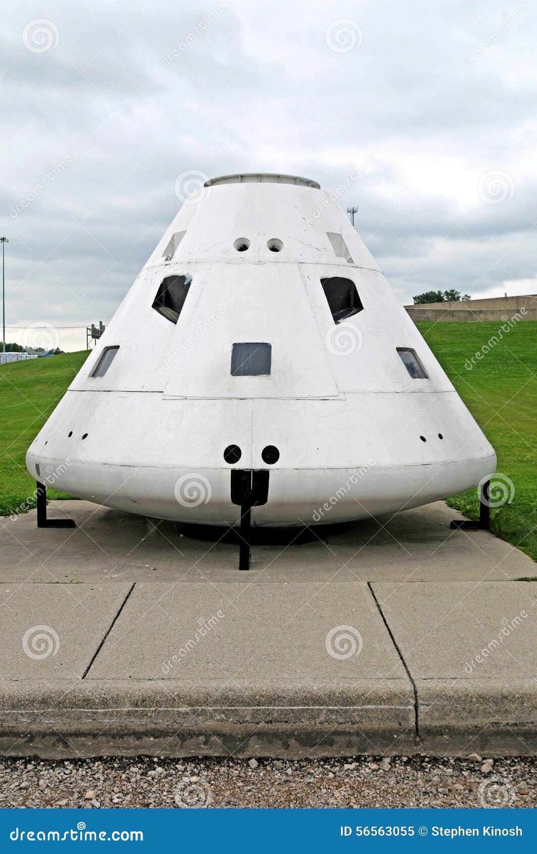 Apollo Space Capsule Mockup Editorial Image - Image of aircraft, rocket ...