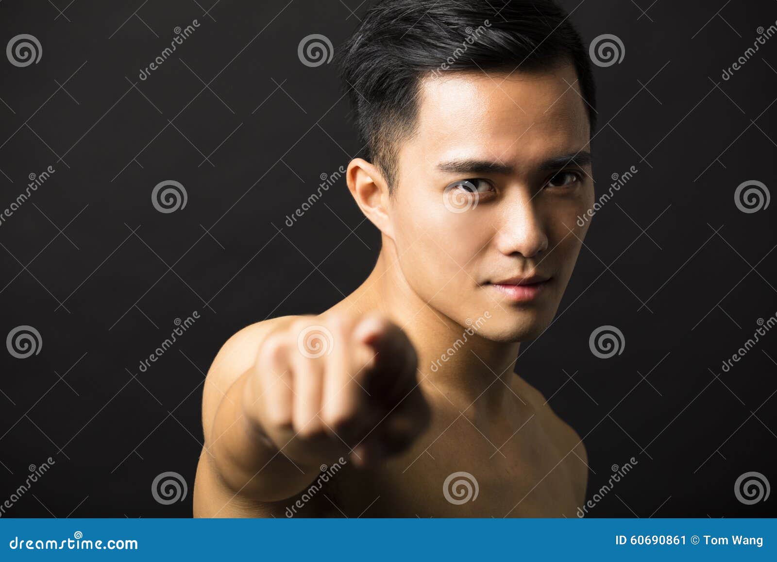 Apontar Do Dedo Da Cara Do Homem Novo Imagem de Stock - Imagem de ...