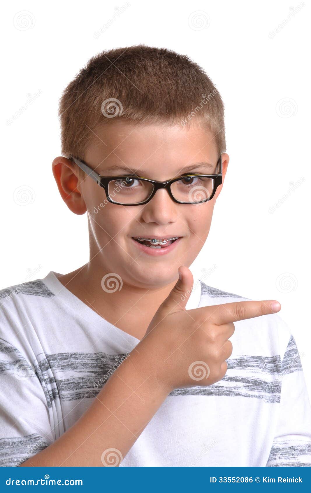 Apontar do menino foto de stock. Imagem de menino, vidros - 33552086