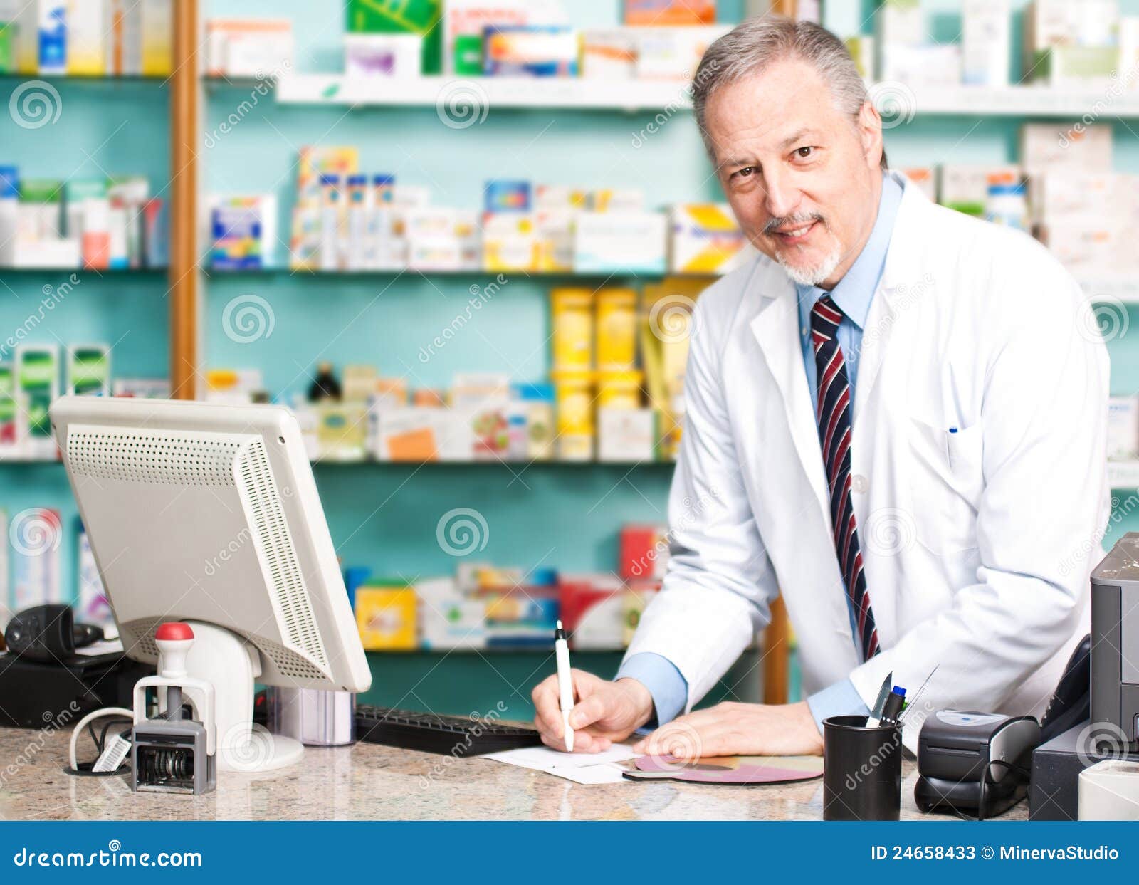 Apotheker stock afbeelding. Image of arts, farmaceutisch - 24658433